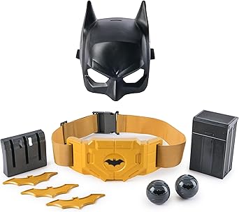 Amazon.com: DC Comics Batman, Gear-Up Utility Belt, Batarangs and Smoke ...