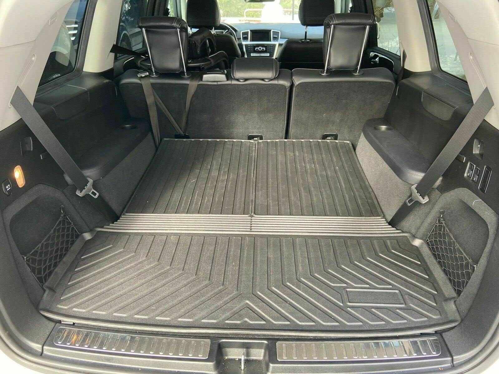 Amazon.com: EACCESSORIES EA Cargo Liner - Trunk Mat for Mercedes-Benz ...