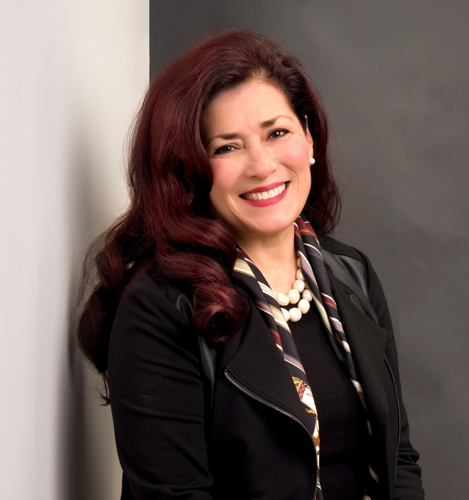 Amazon.in: Christine Elizabeth Leon: books, biography, latest update