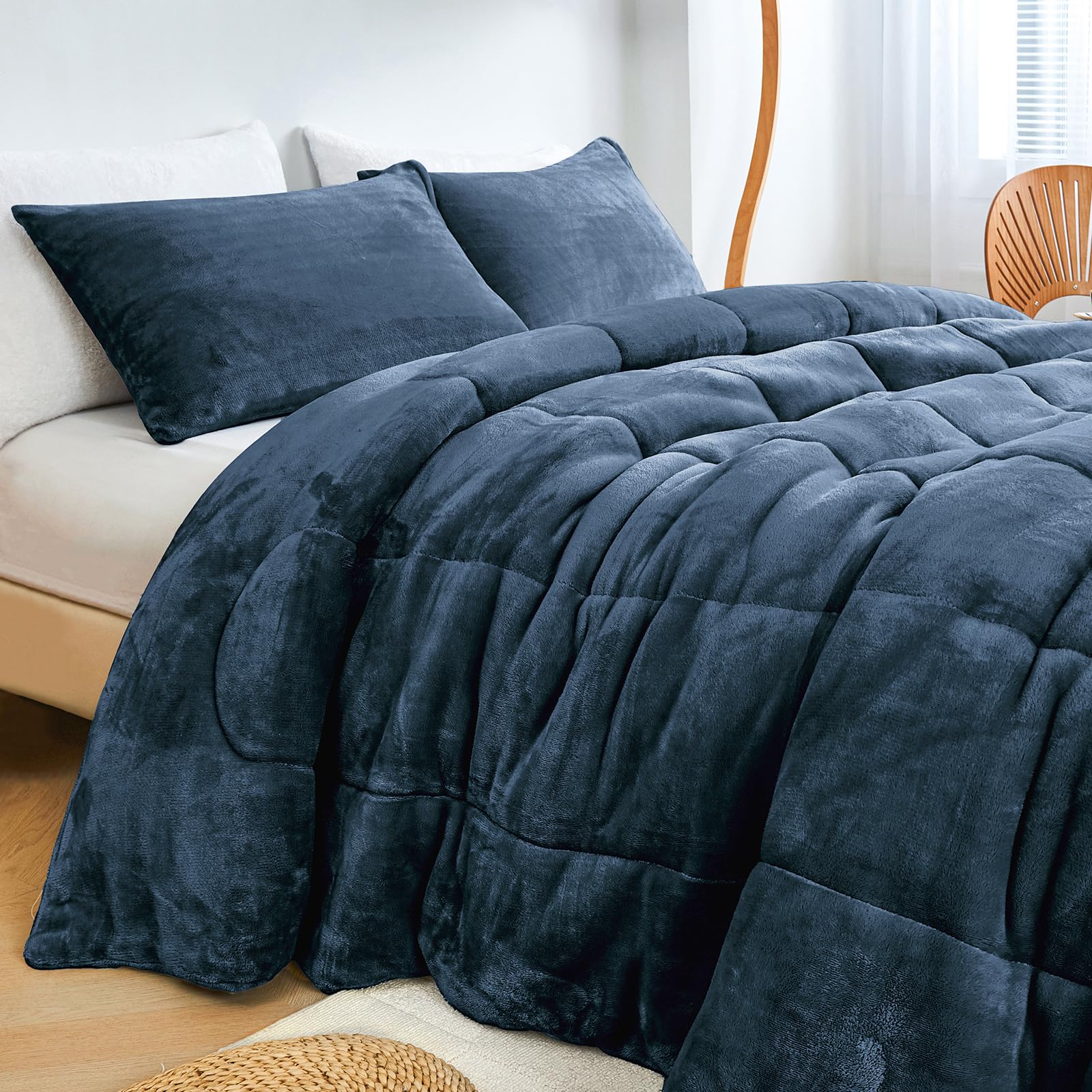 Amazon.com: HCORA Faux Fur Queen Comforter Set - Ultra Cozy Warm Fluffy ...