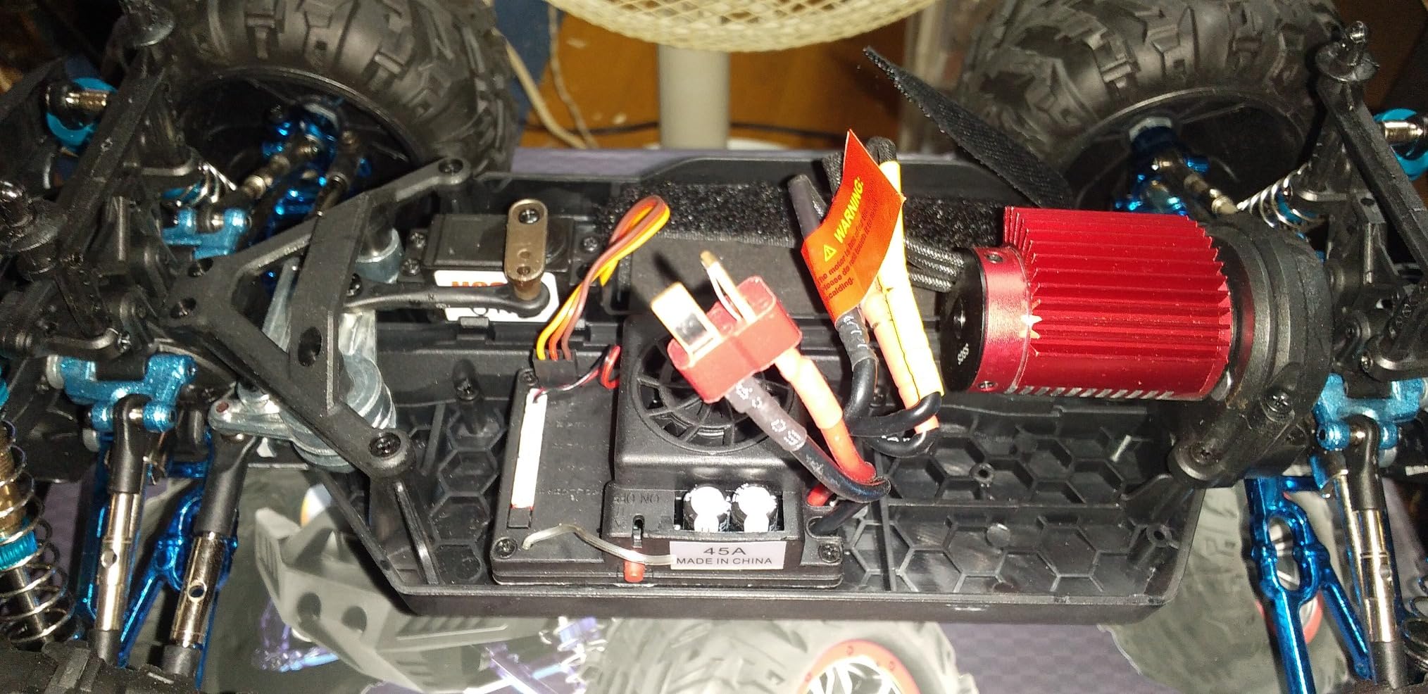 Amazon.co.jp: ブラシレス高速RCカー、Duangu F19A RC カー 1/10 4WD 70km/h 2.4GHz ブラシ ...