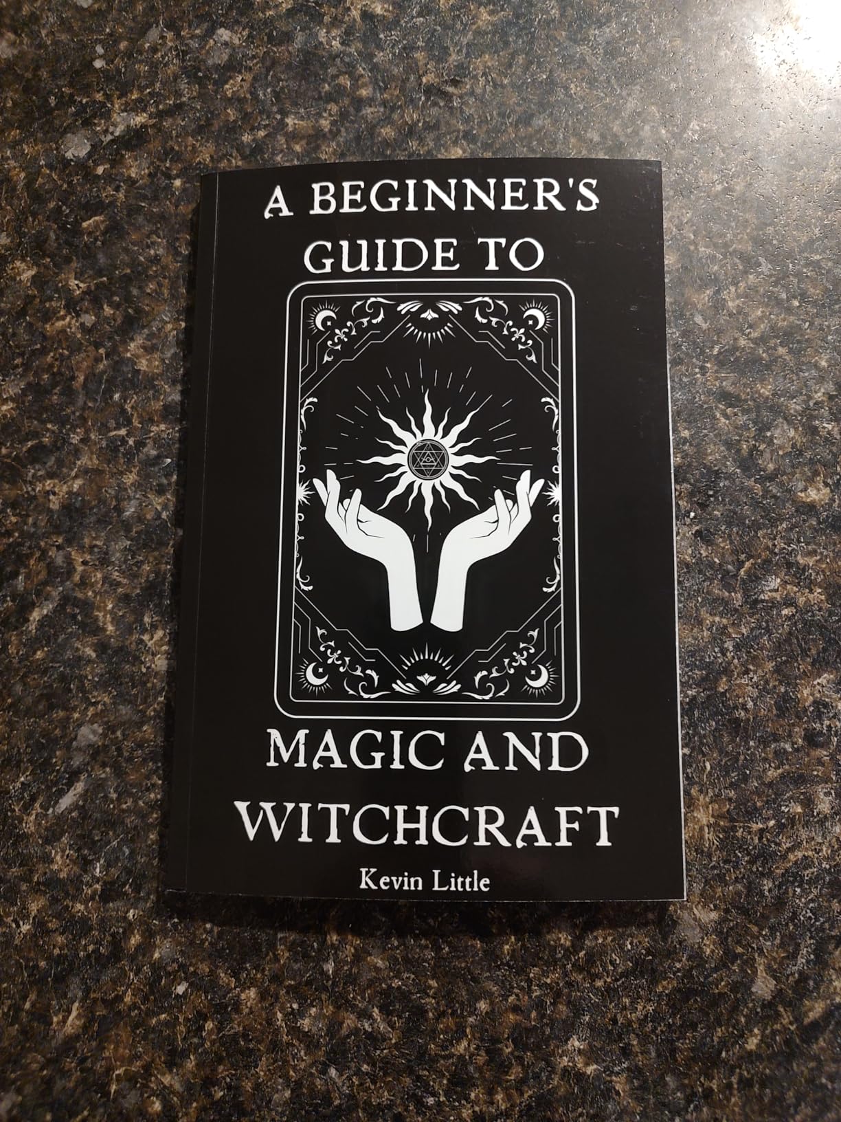 Amazon.com: A Beginner's Guide to Magic and Witchcraft: Exploring ...