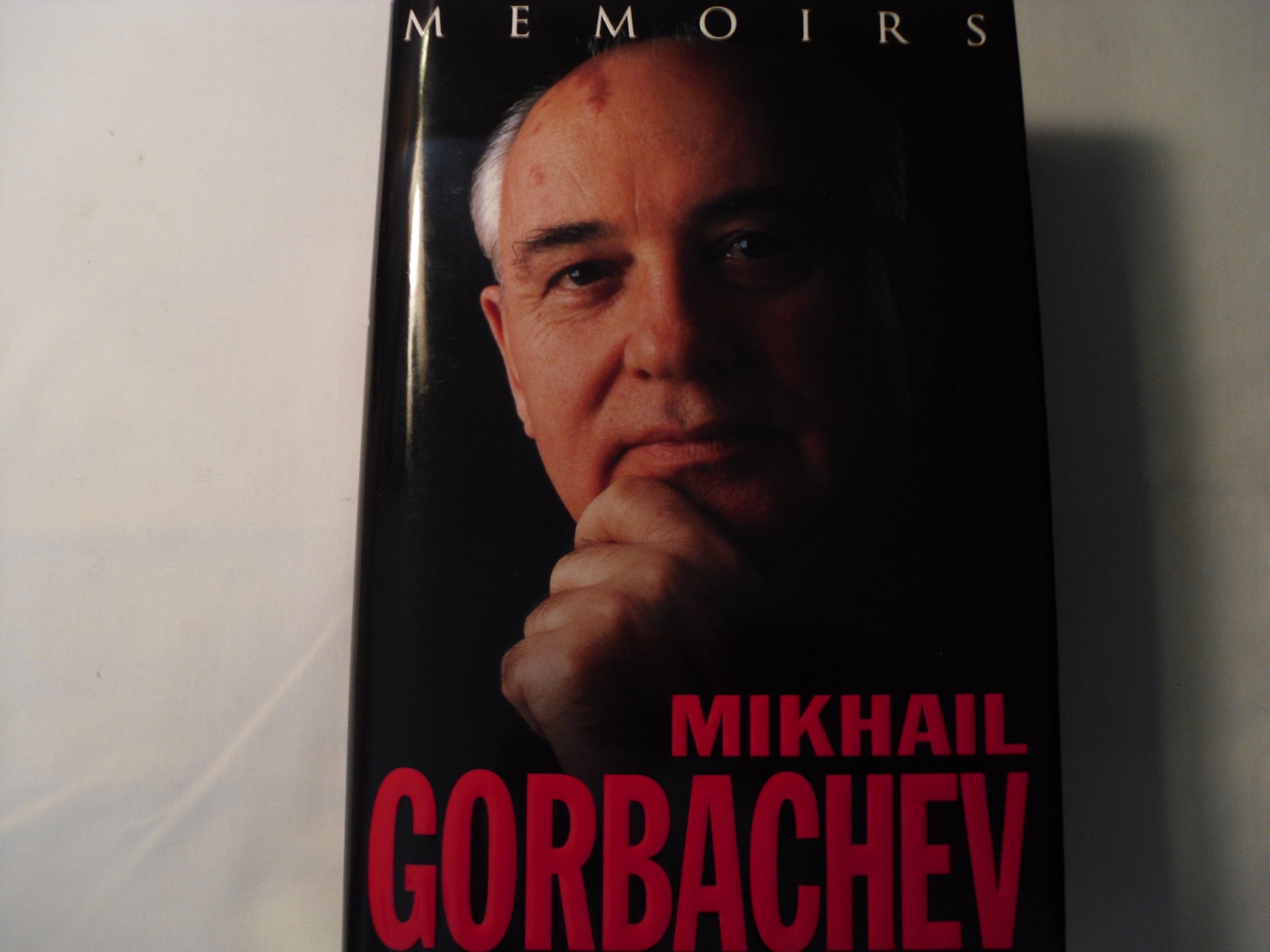 Amazon.com: Memoirs: 9780385480192: Gorbachev, Mikhail: Books