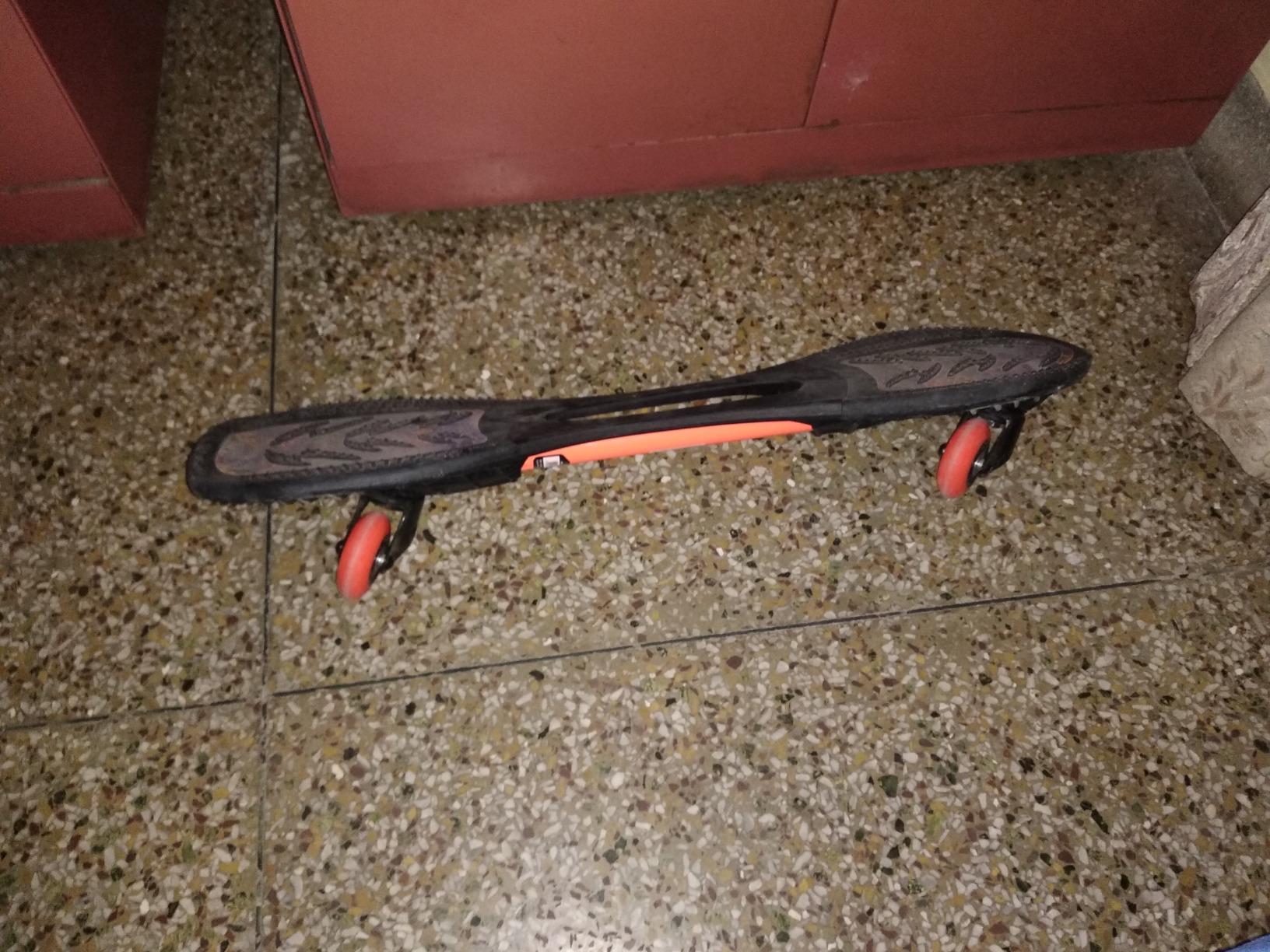 Oxelo Beginner Plastic Waveboard : Amazon.in: Toys & Games