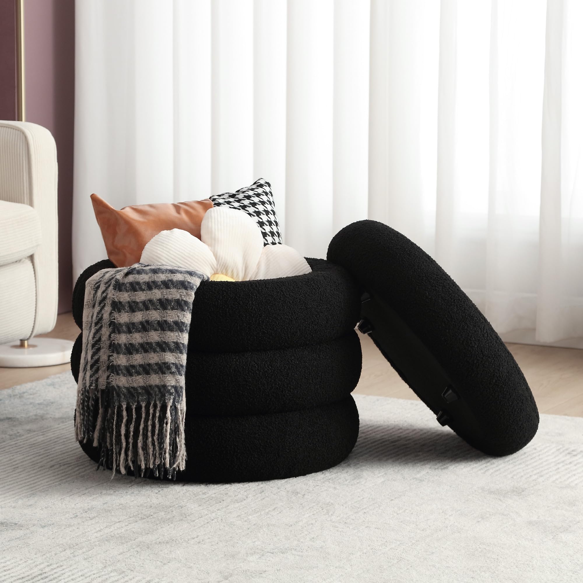 Amazon.com: Meridian Furniture 153Black Aphia Collection Modern ...