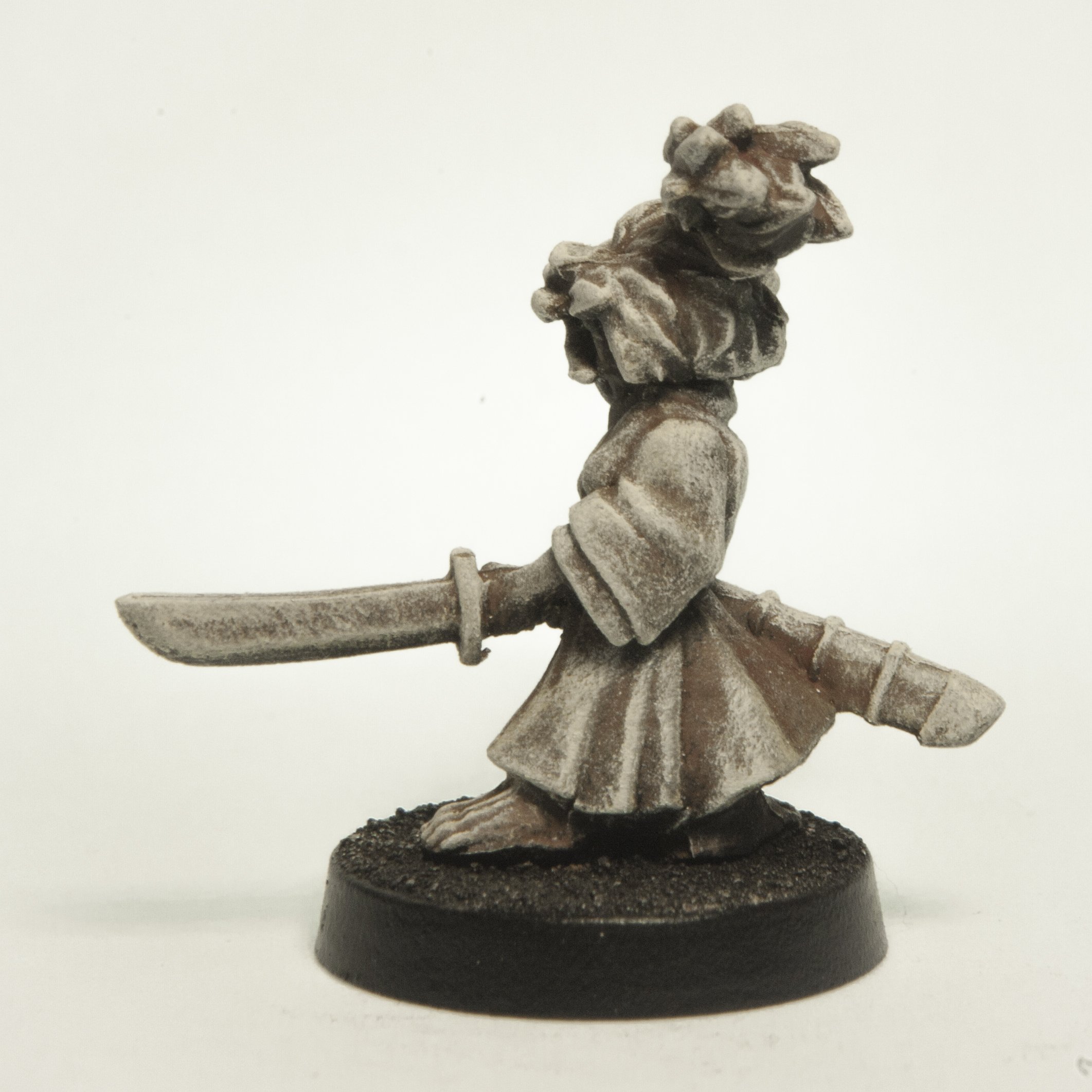 Buy Stonehaven Halfling Samurai Female Miniature Figure (for 28mm Scale ...