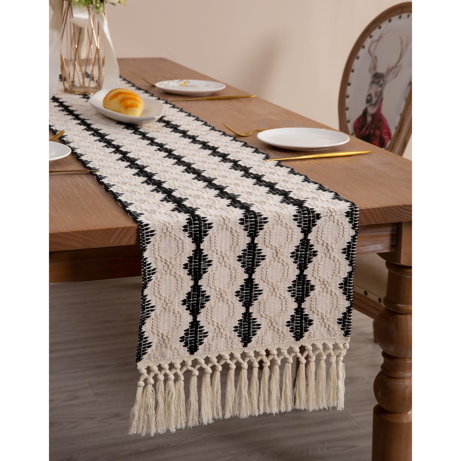 Patterns Of A Farmhouse Table Table Runner Farmhouse Style Animal