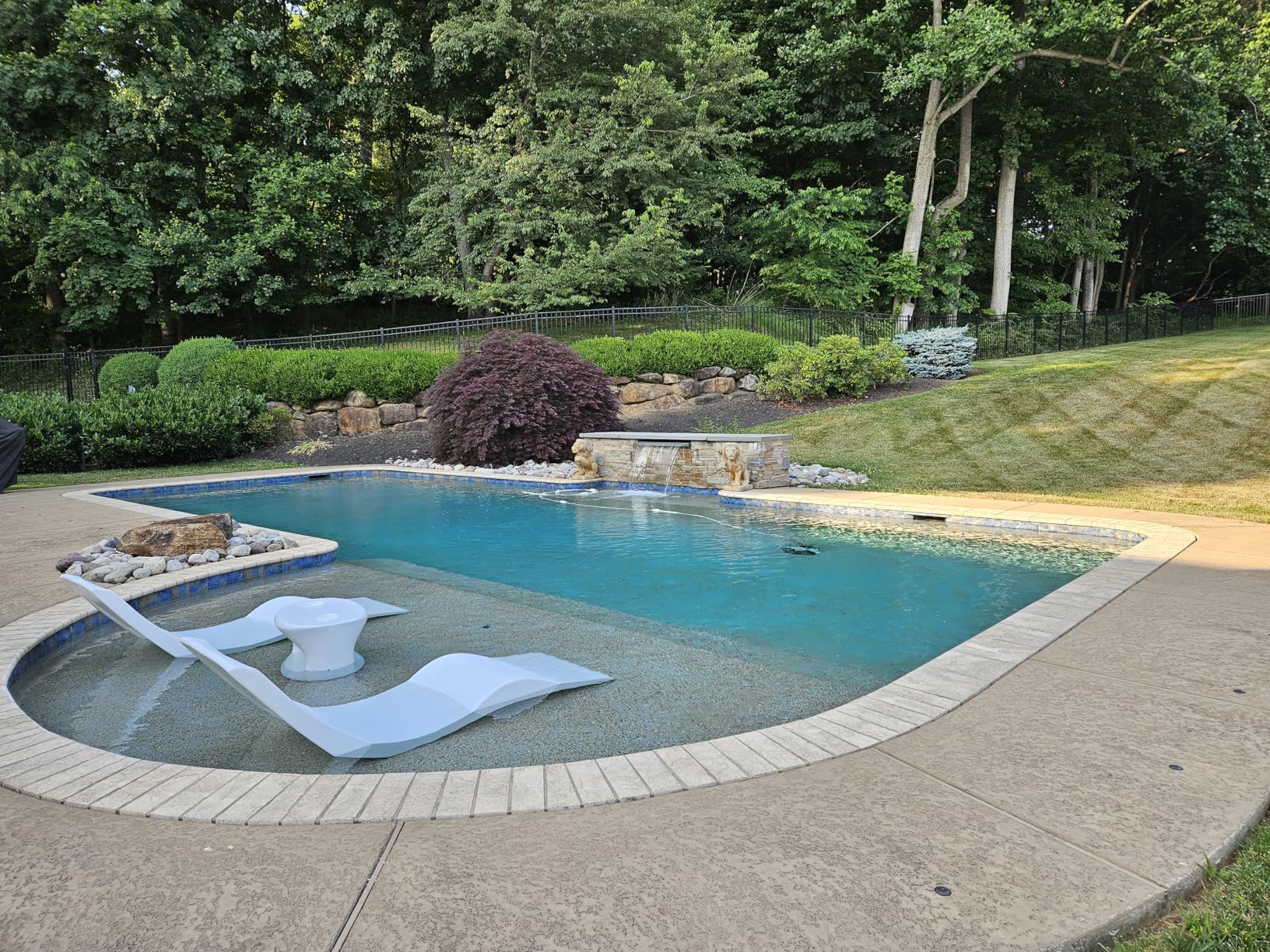 $10/mo - Finance Tenjam Splash Series Amped Side Table for in Pool use ...