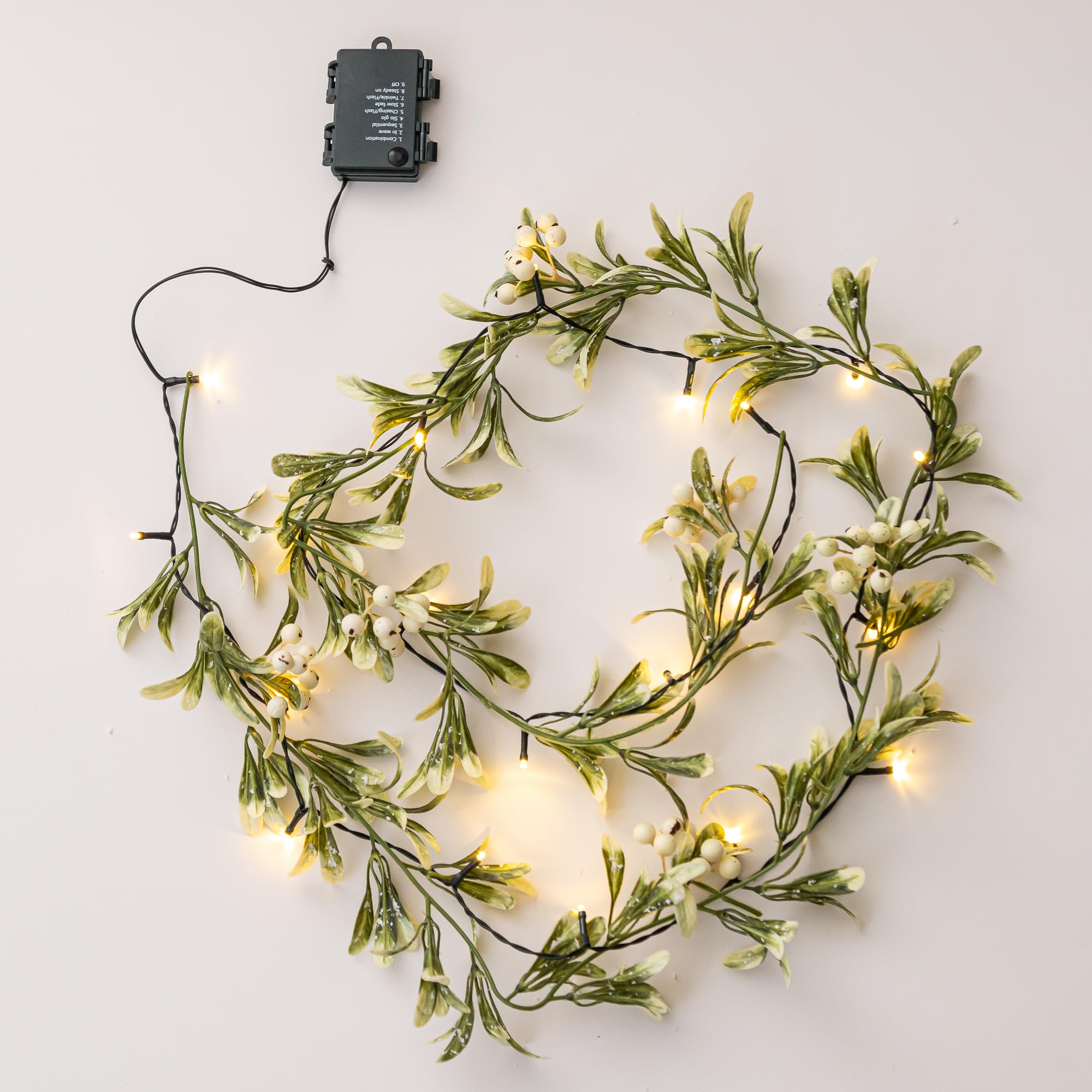Amazon.com: 6.6 FT Prelit Christams Garland with Lights, Battery ...