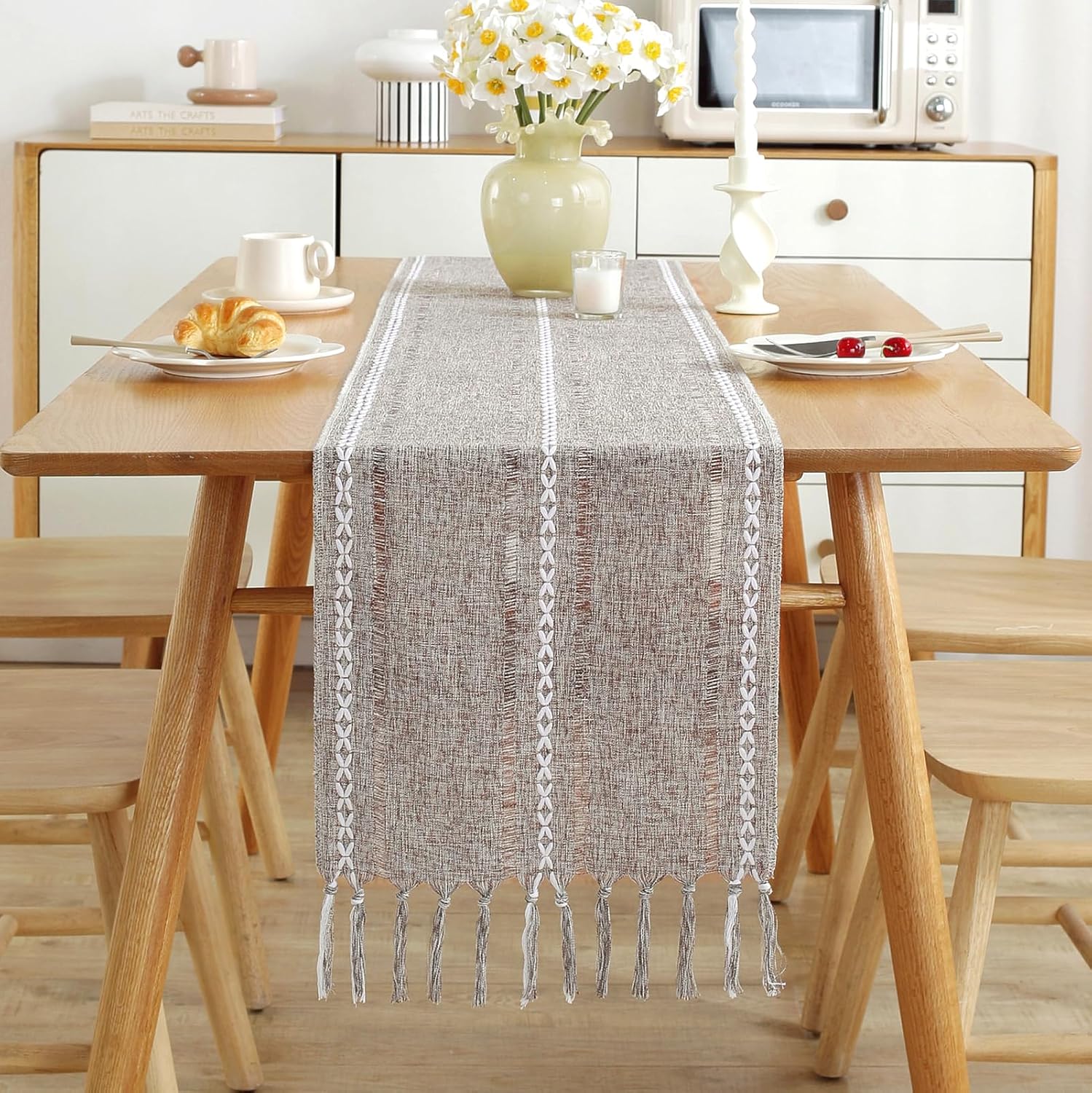 Amazon.com: JIALE Table Runner, Rustic Farmhouse Table Runners with ...