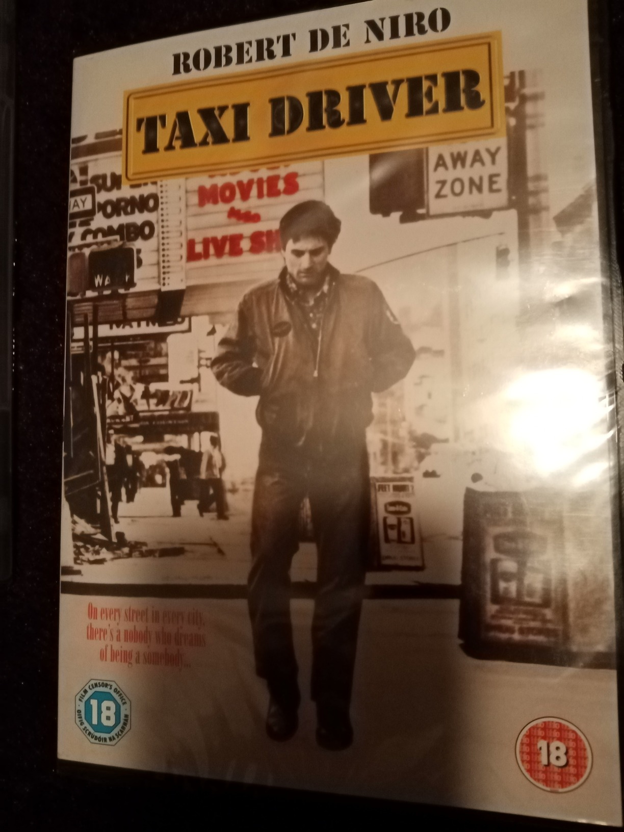Taxi Driver [VHS] : Robert De Niro, Cybill Shepherd, Harvey Keitel ...