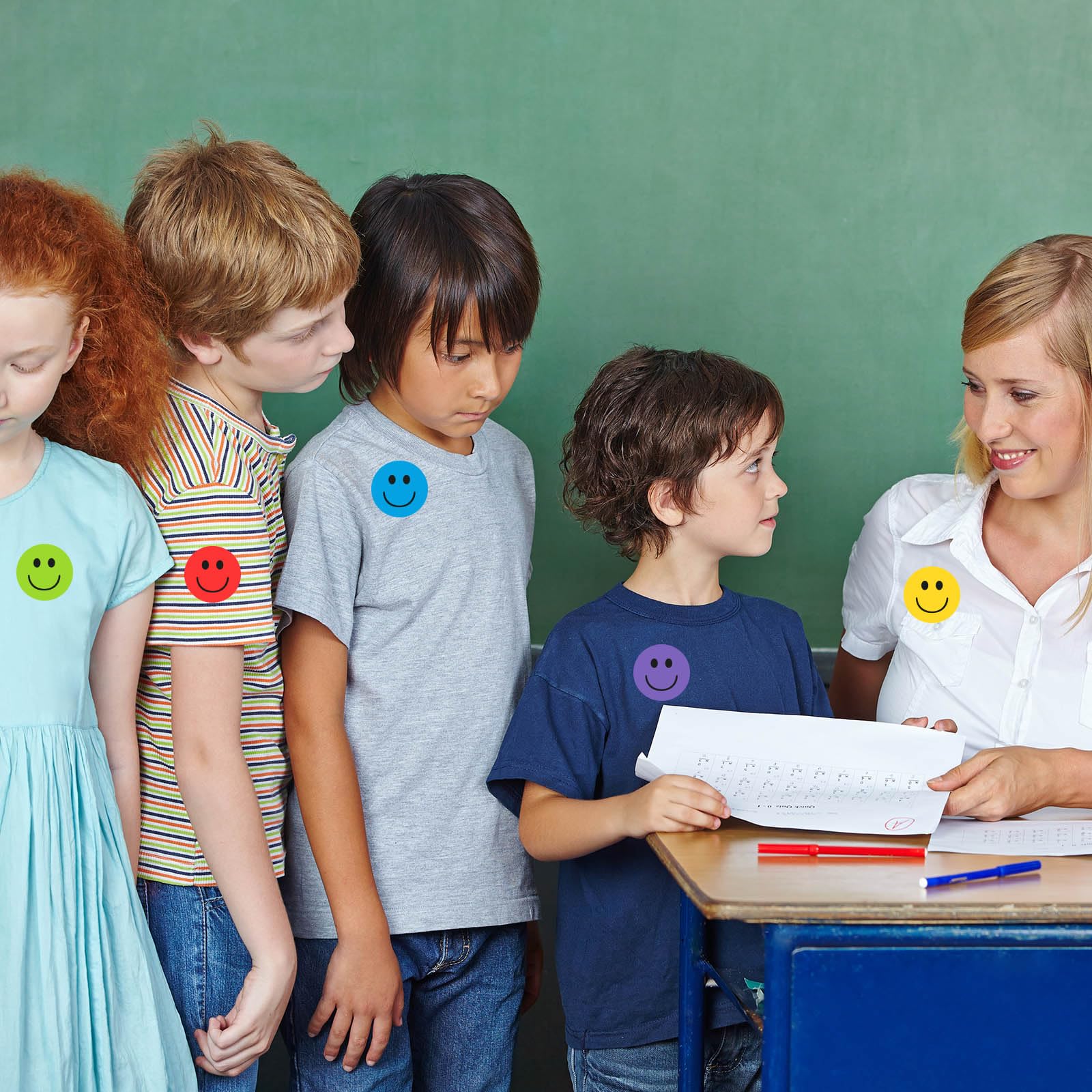 Snapklik.com : 630 Pieces Happy Smile Face Stickers Small Happy Face ...