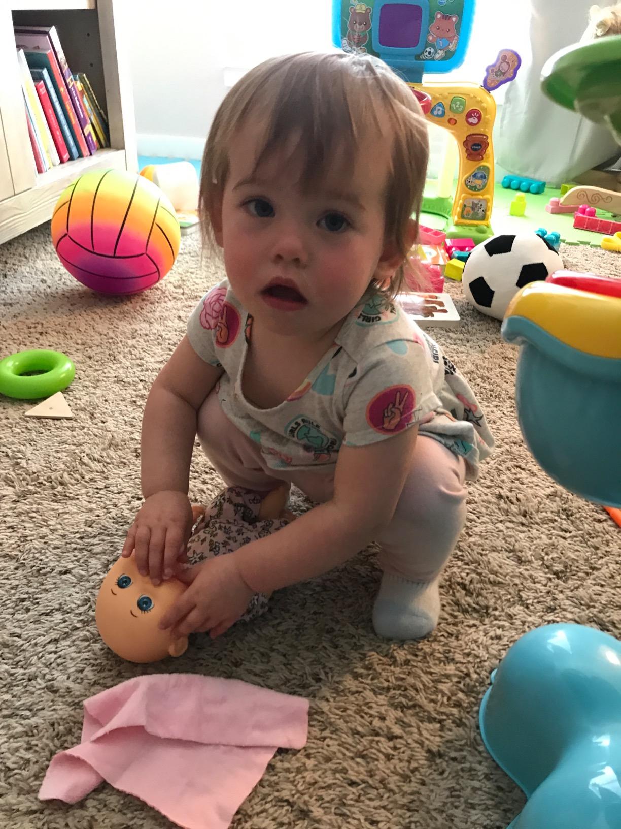 Amazon.com: Cabbage Patch Kids 9" Snuggle Time Girl, Blue Eyes : Toys ...