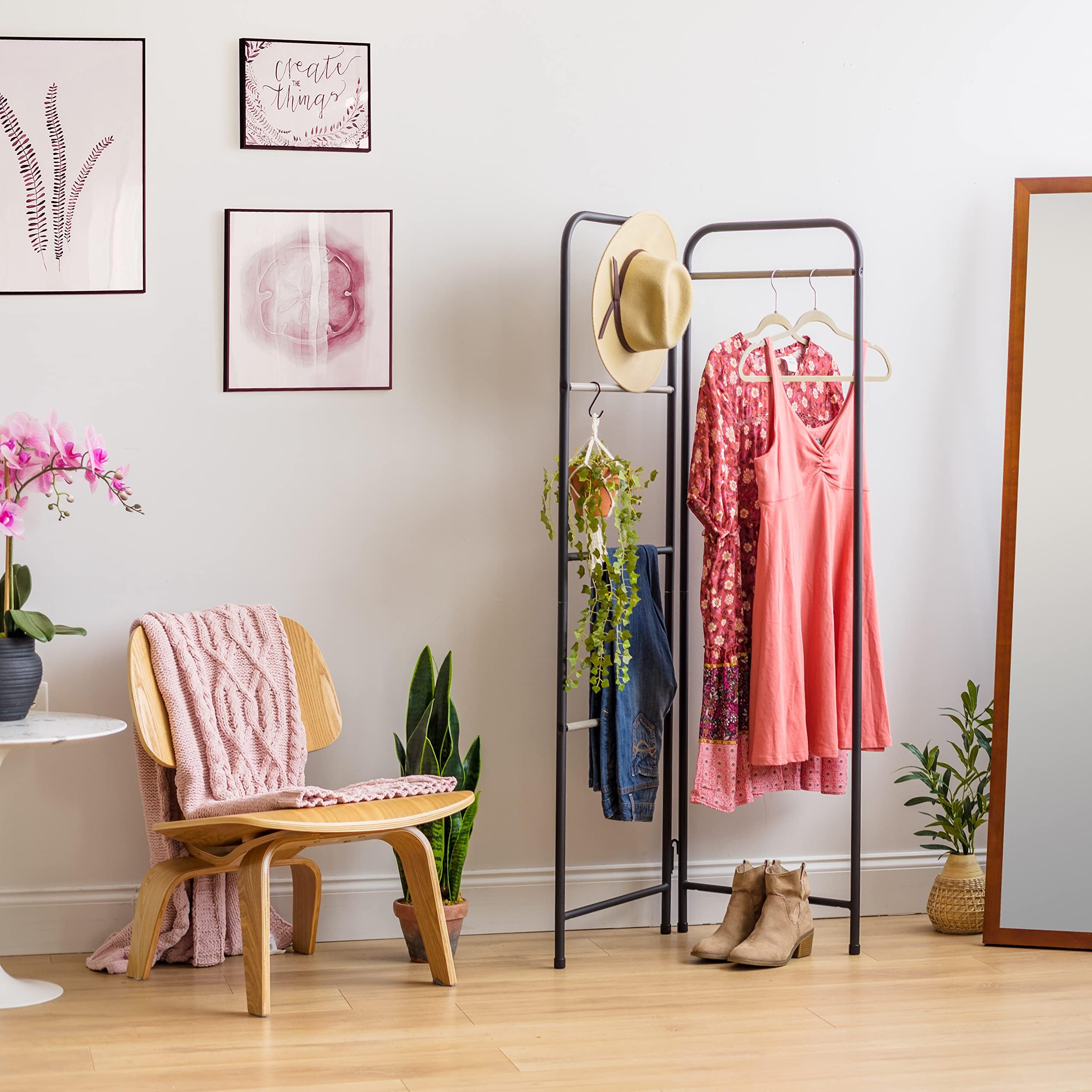 Snapklik.com : IRIS USA Free-Standing Clothing Rack