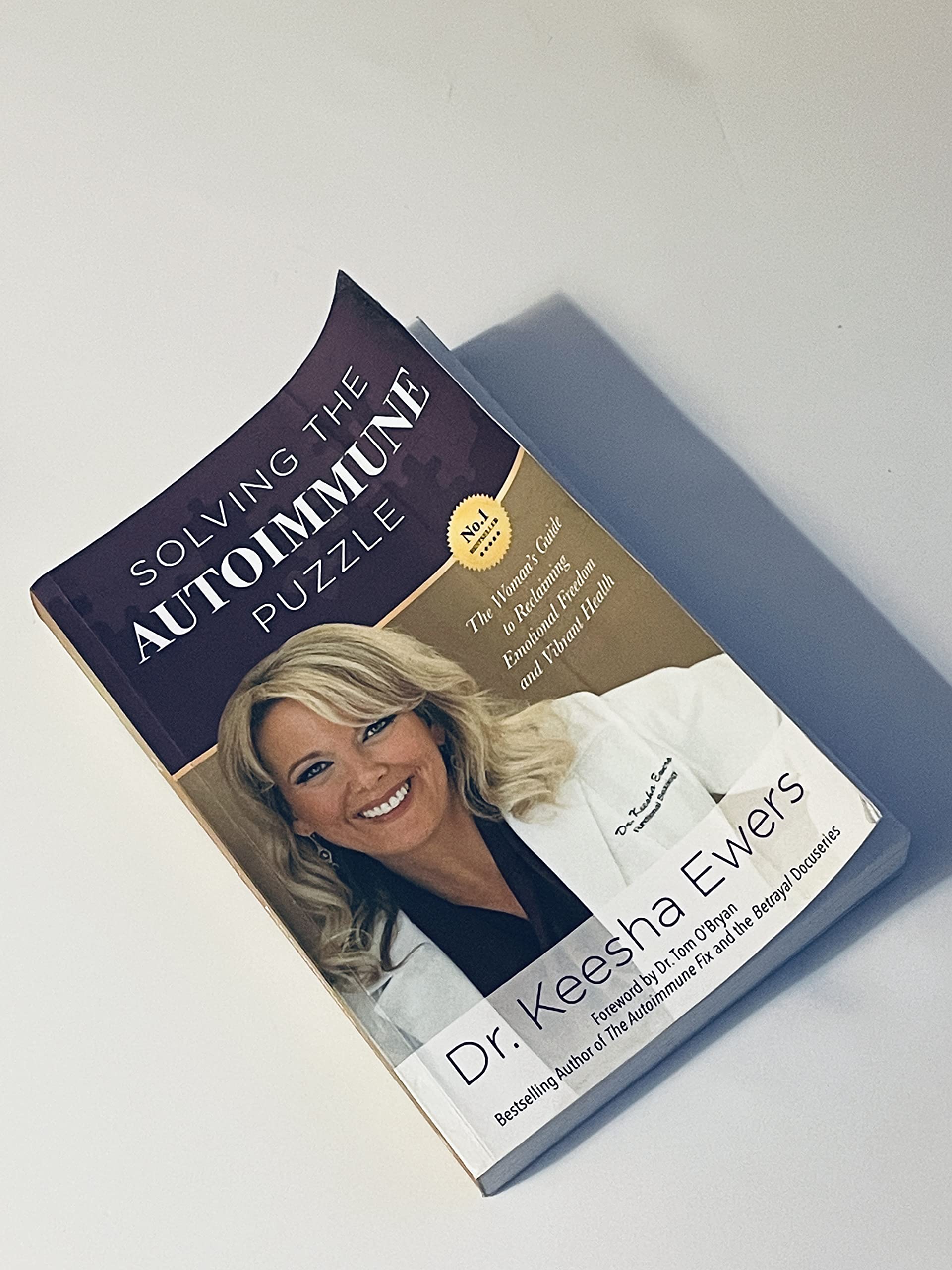 Solving the Autoimmune Puzzle: The Woman's Guide to Reclaiming ...