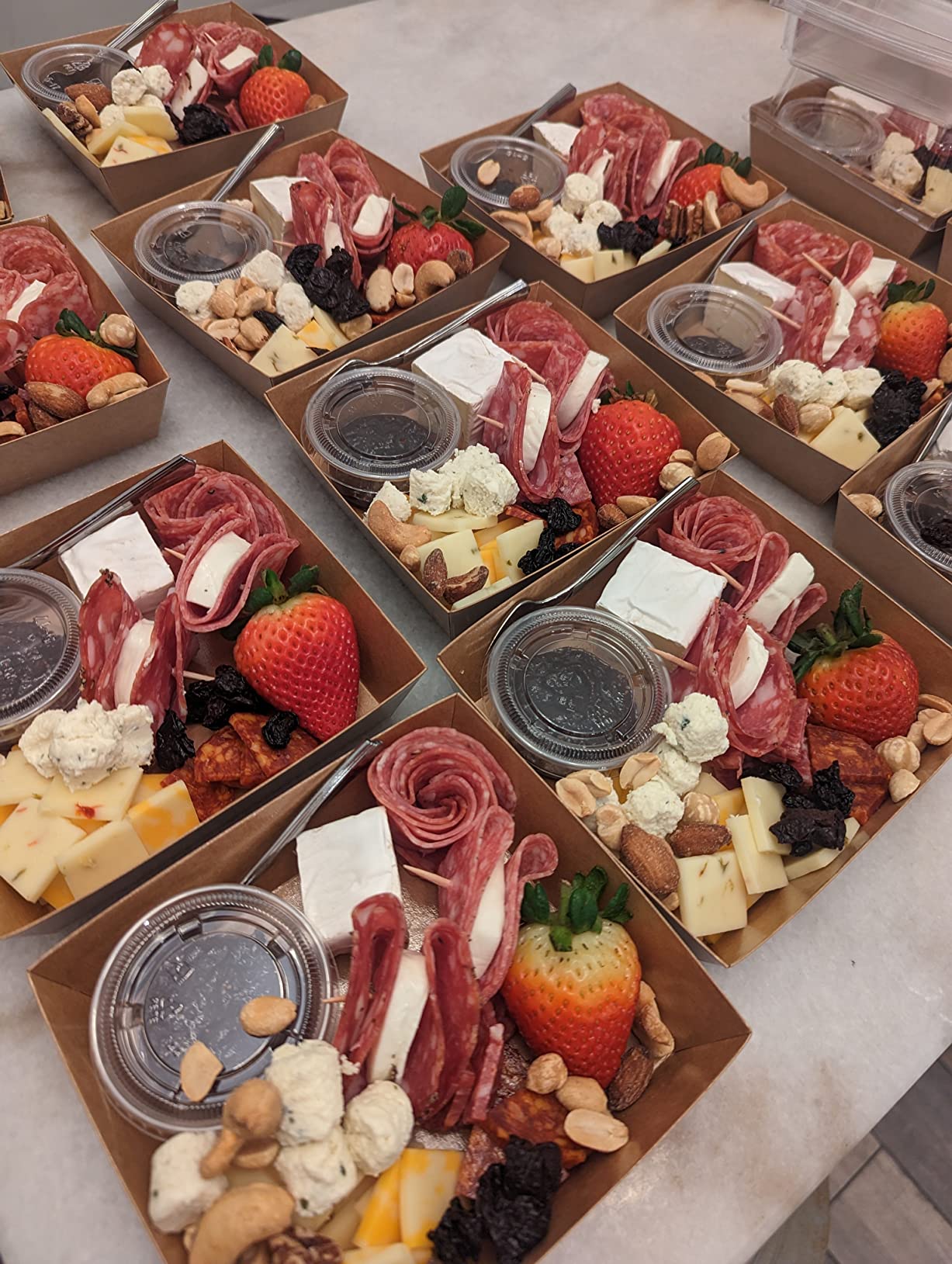 Amazon.com: 50 PCS Paper Charcuterie Boxes Disposable Containers with ...