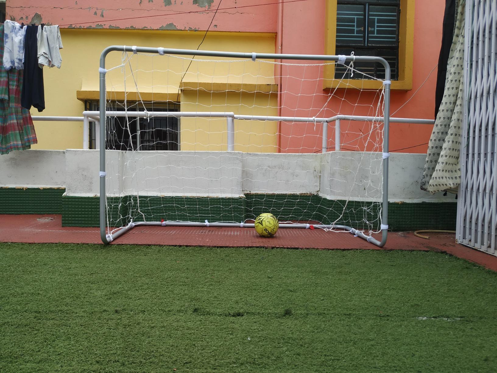 AmazonBasics Soccer Goal Frame With Net - 6 x 3 x 4 Foot, Steel Frame ...