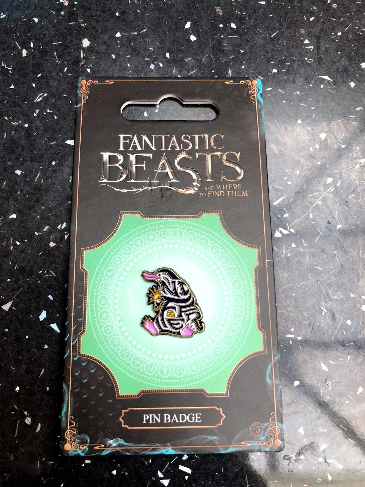 FANTASTIC BEASTS Enamelled Niffler Pin Badge : Amazon.co.uk: Fashion
