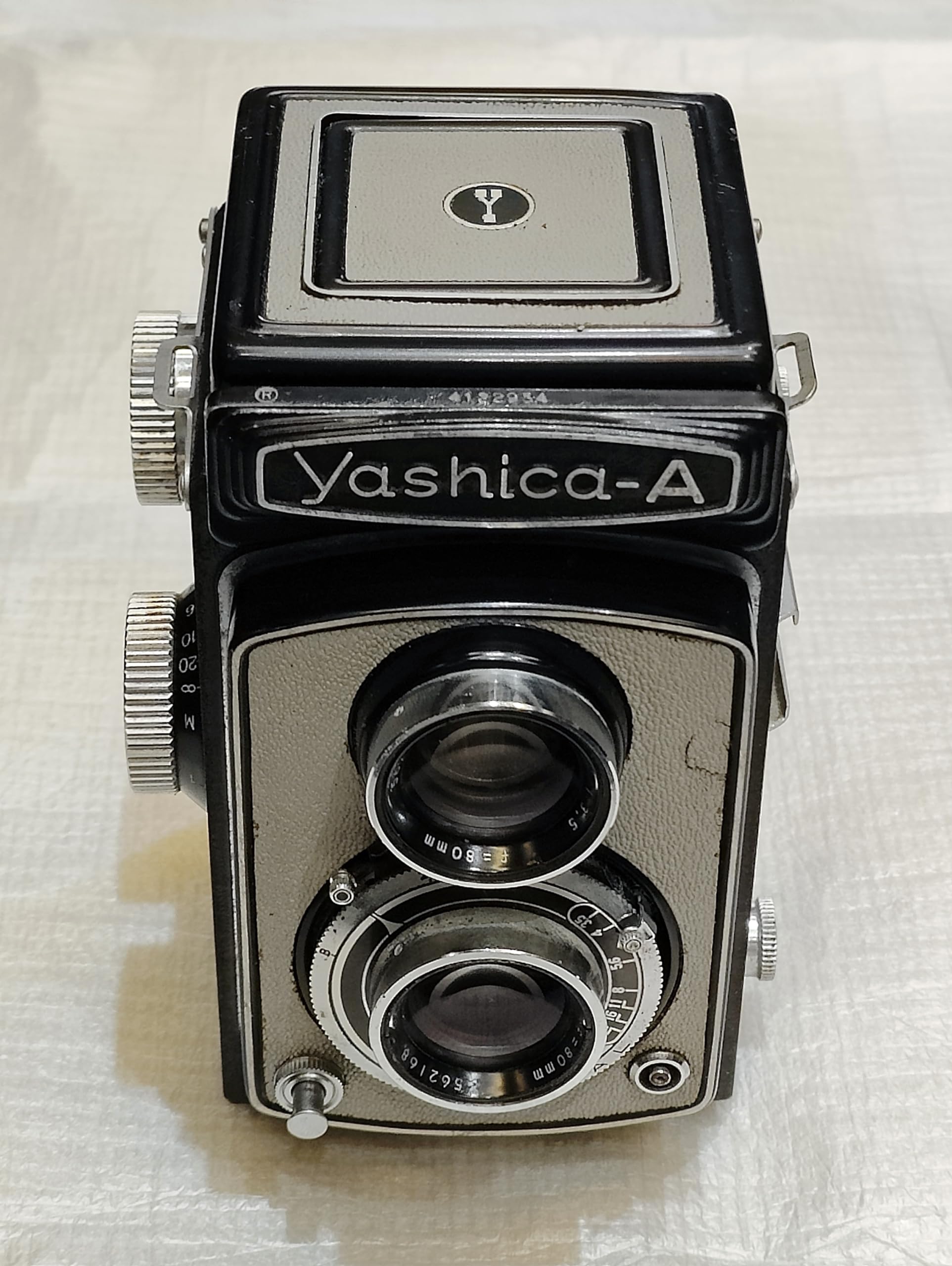Yashica -A 120 mediam farmet Vintage Rool Film Camera : Amazon.in ...