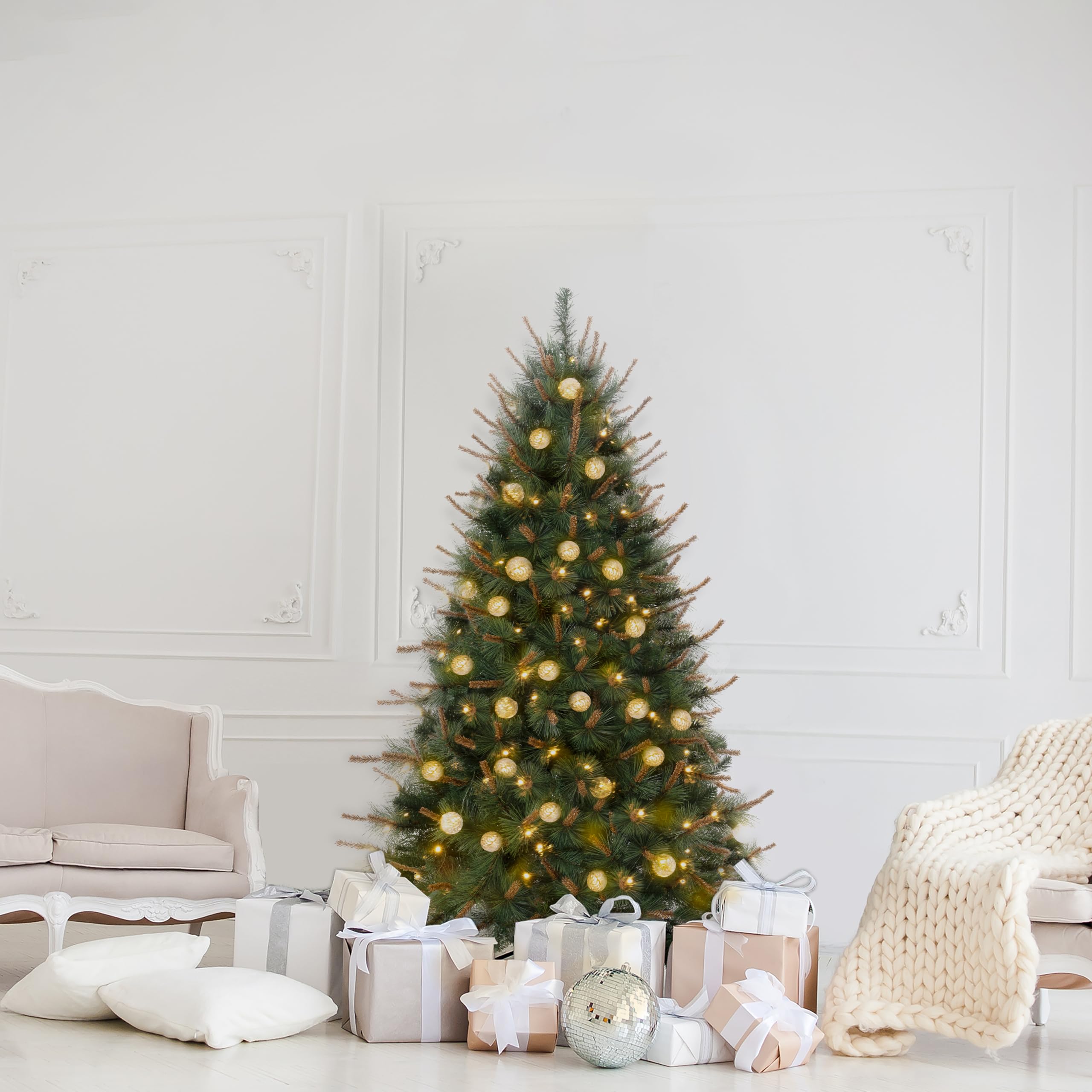 Amazon.com: Selena 4.5ft Prelit Artificial Christmas Tree with 373 ...