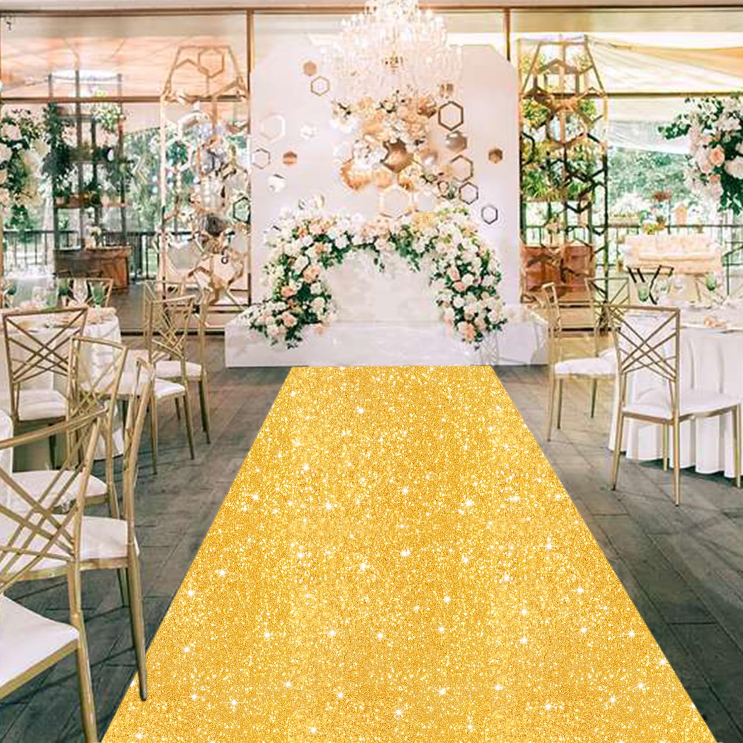 Gold wedding aisle runner | Beachweddingtips.com