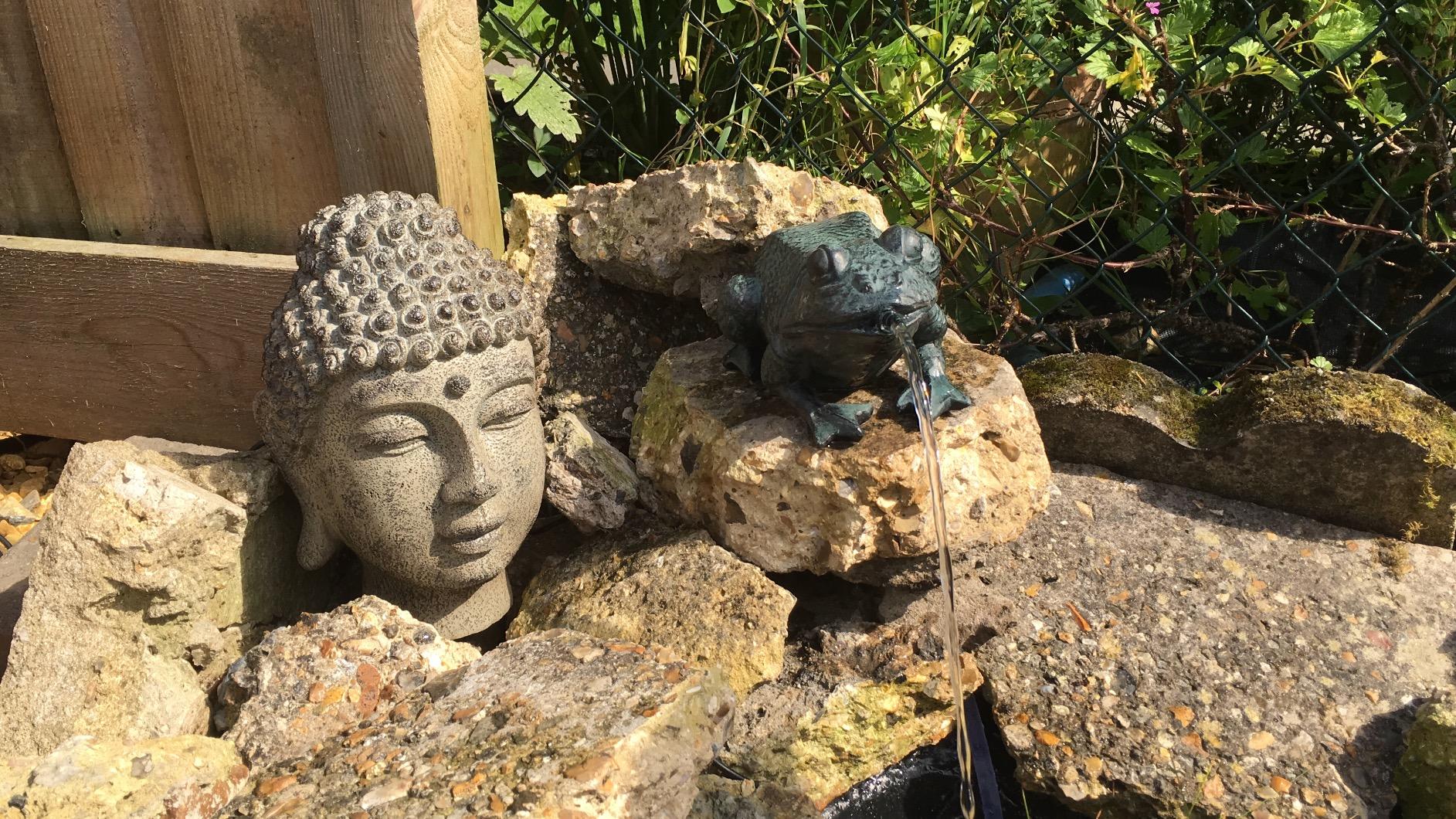 Certikin International Ltd Heissner Frog Water Spitter for ponds ...