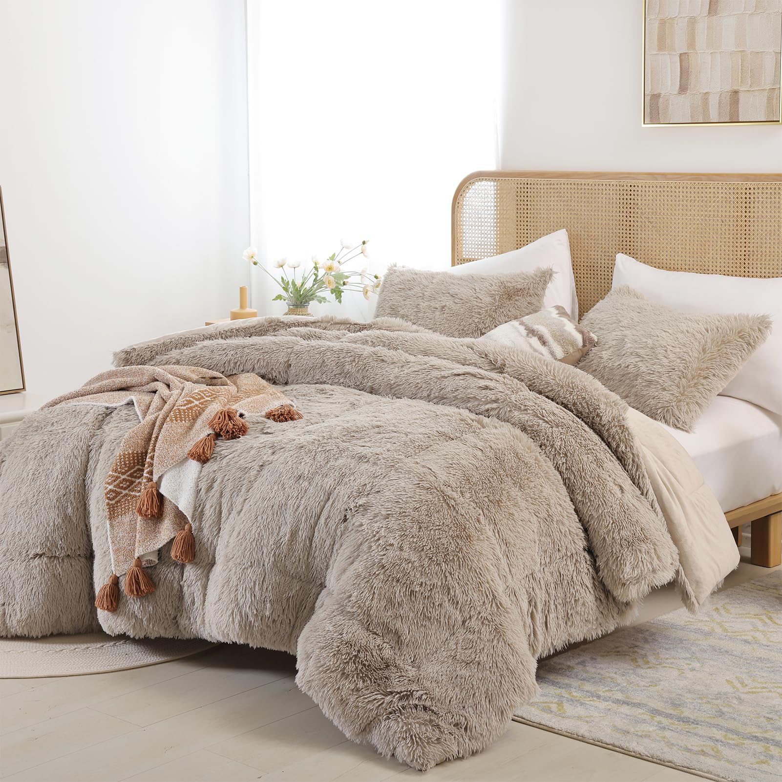 Amazon.com: Smoofy Faux Fur Plush Queen Comforter Set, Fluffy Fuzzy ...