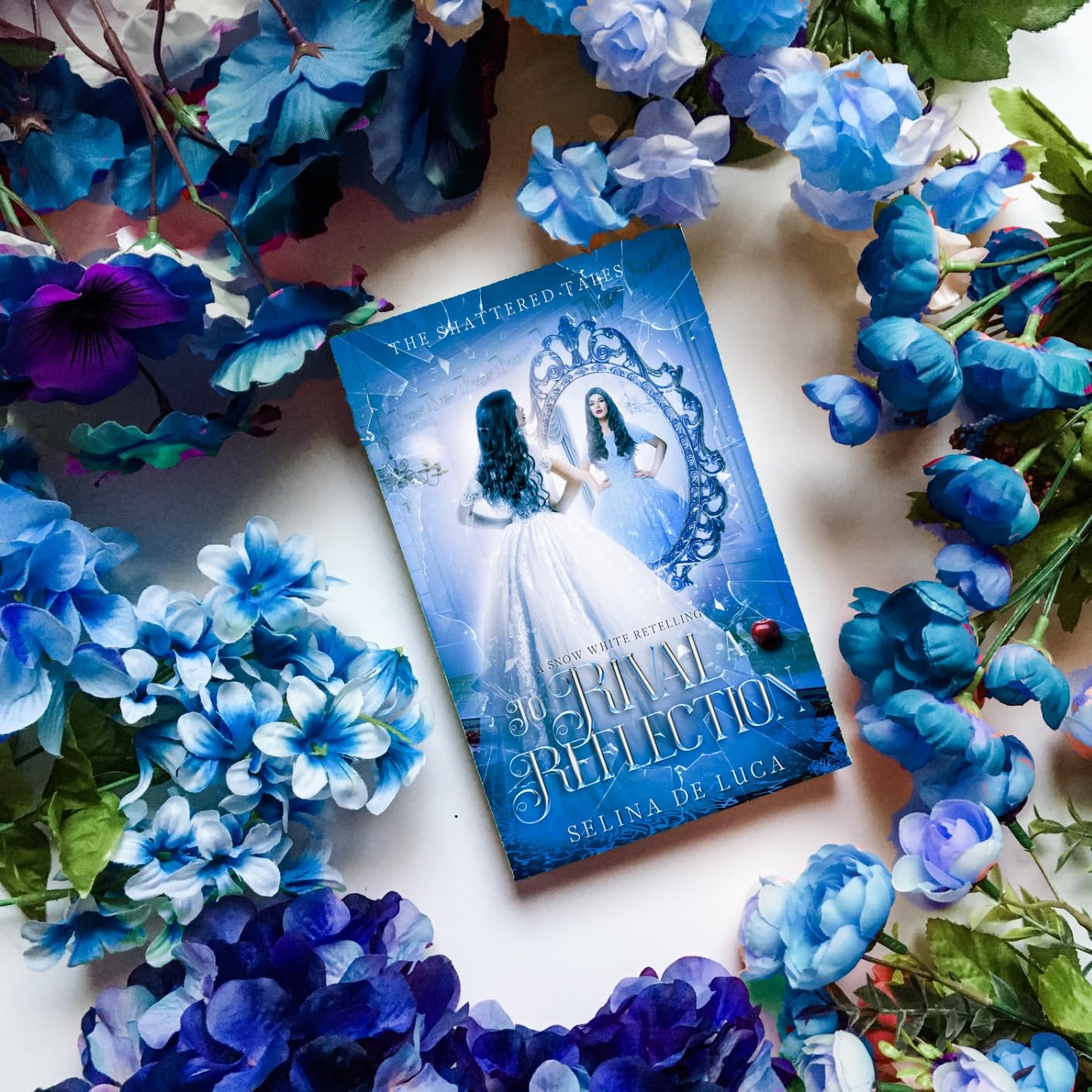 Amazon.com: To Rival a Reflection: A Snow White Retelling eBook : De Luca, Selina: Kindle Store