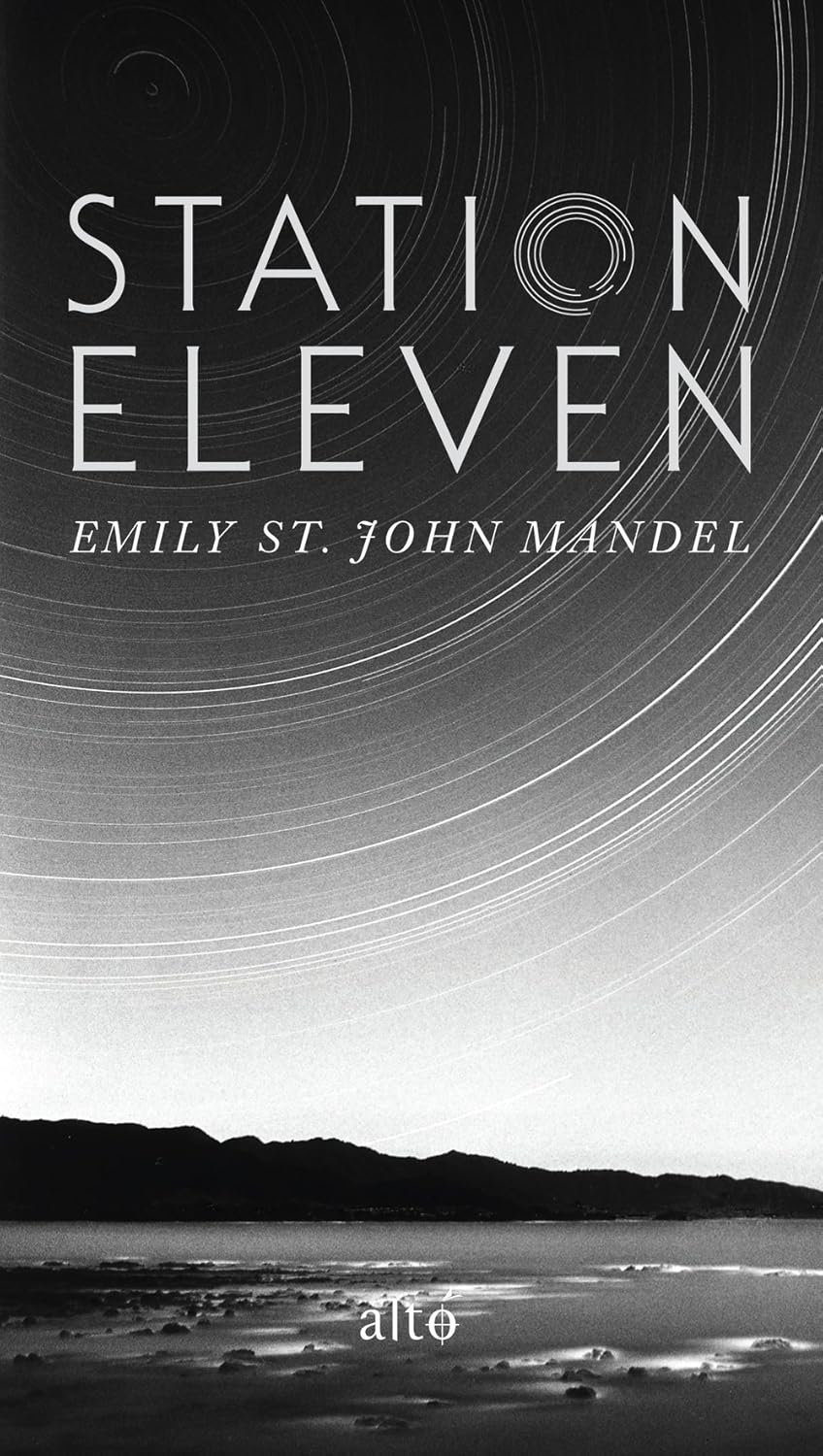 Station Eleven: Emily St. John Mandel: 9782896943517: Amazon.com: Books