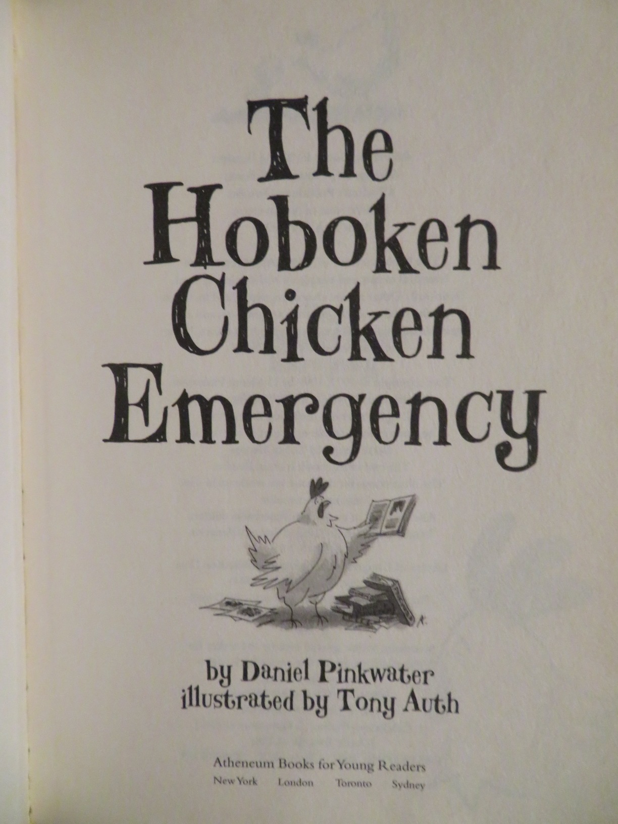 Amazon.com: The Hoboken Chicken Emergency: 9781416928102: Pinkwater ...