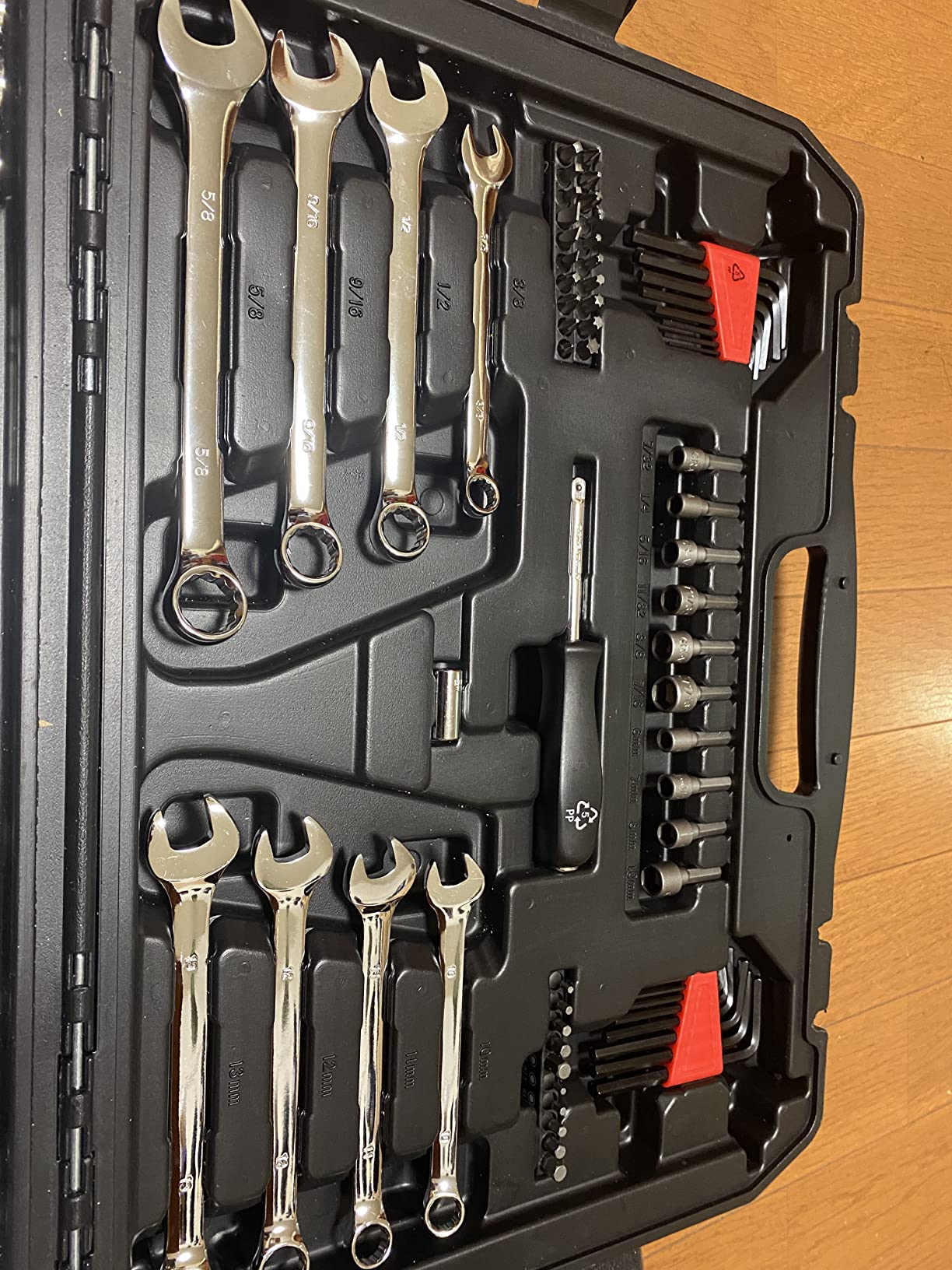 Amazon.co.jp: Amazon Basics Mechanic Socket Set, 145 Piece Set : DIY ...