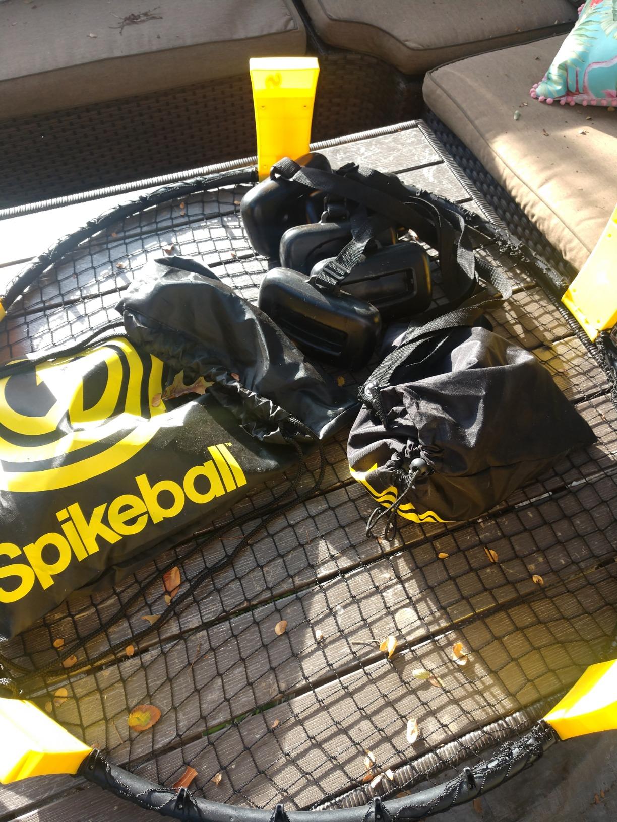 Amazon.com: Spikeball Spikebuoy on Water Accessory – Play in The Pool ...