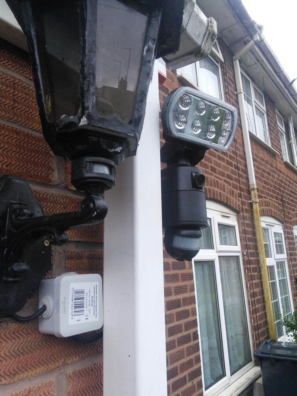 GUARDCAM LED Combined Security Camera Fllodlight System with Recording ...