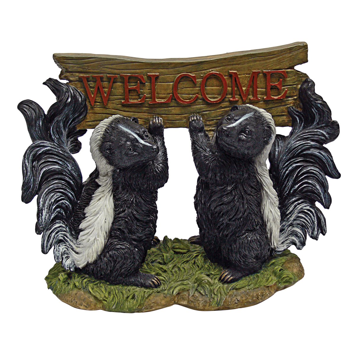 Design Toscano Something is in the Air Skunk Welcome Statue : Amazon.co ...
