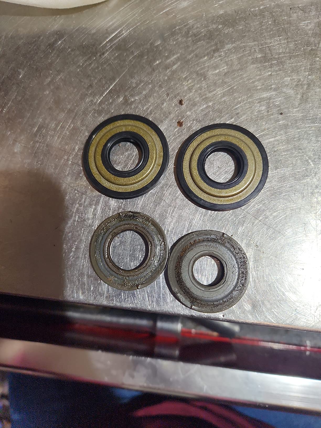 Amazon.com: HRui 2X Oil Seals of Crankshaft kit for Husqvarna 435 435E ...