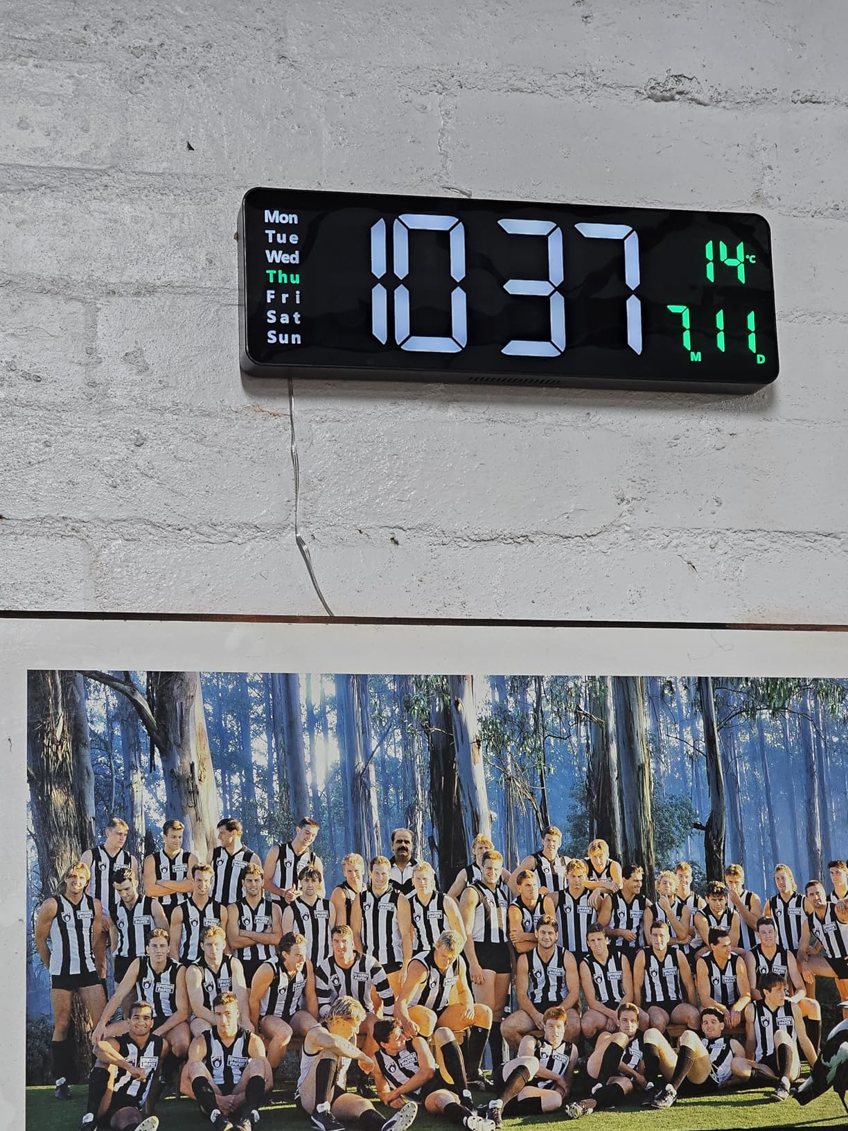 Ausale Digital Wall Clock, LED Large Display 16 Inch Clock with Remote ...