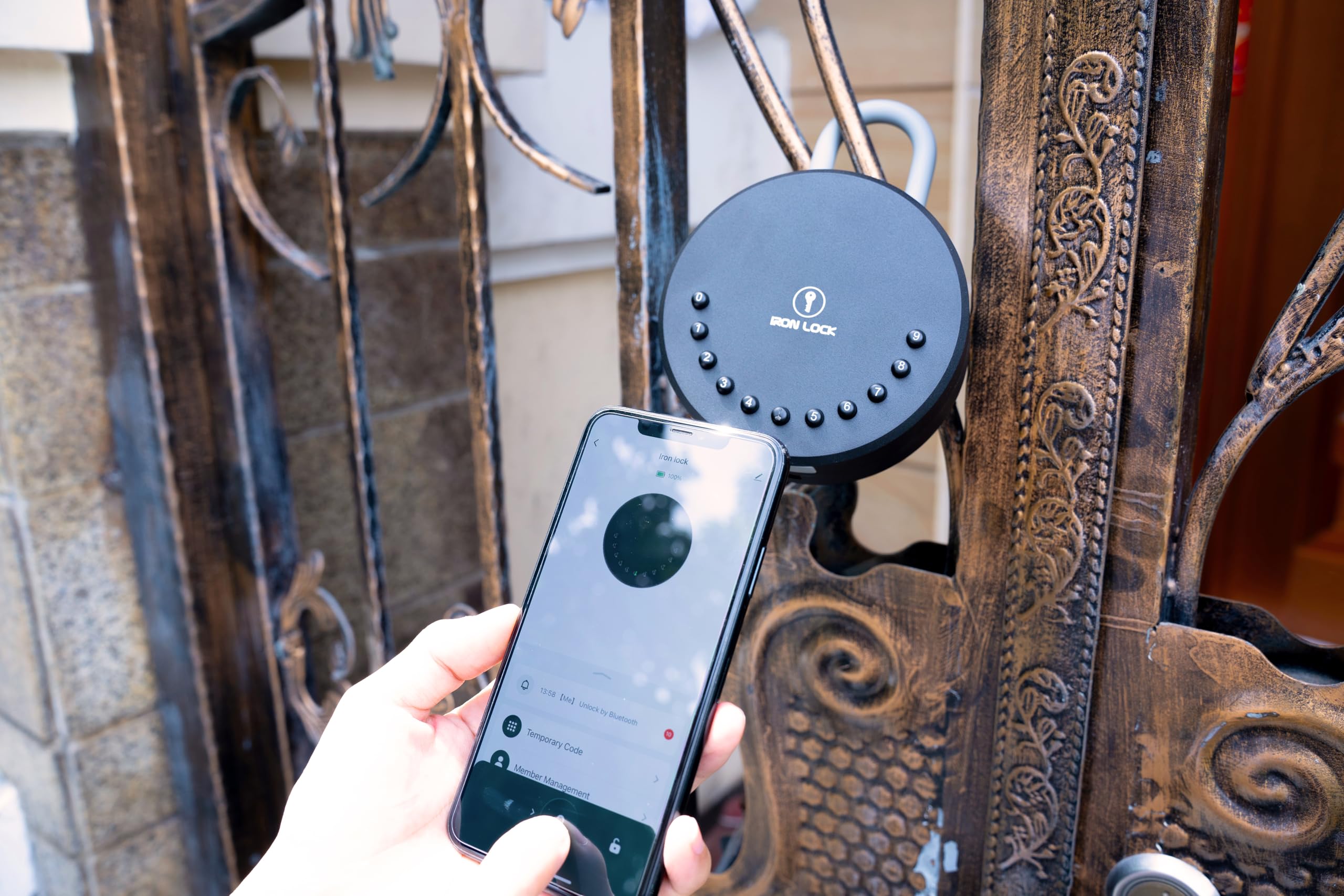 Snapklik.com : Iron Lock Portable Smart Key Lock Box - Bluetooth ...