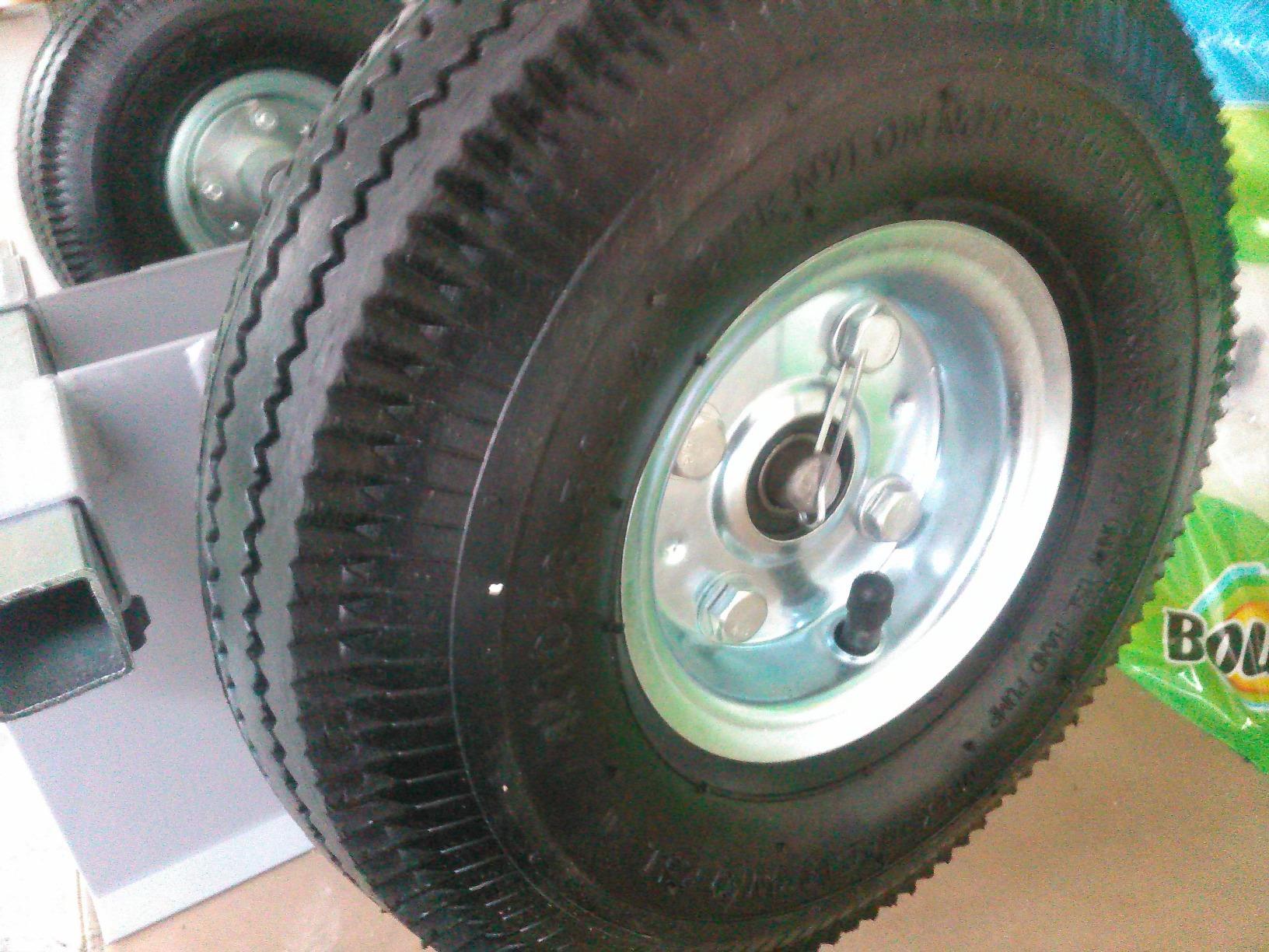 Strongway Panel Dolly with 10in. Pneumatic Wheels - 600-Lb. Capacity ...