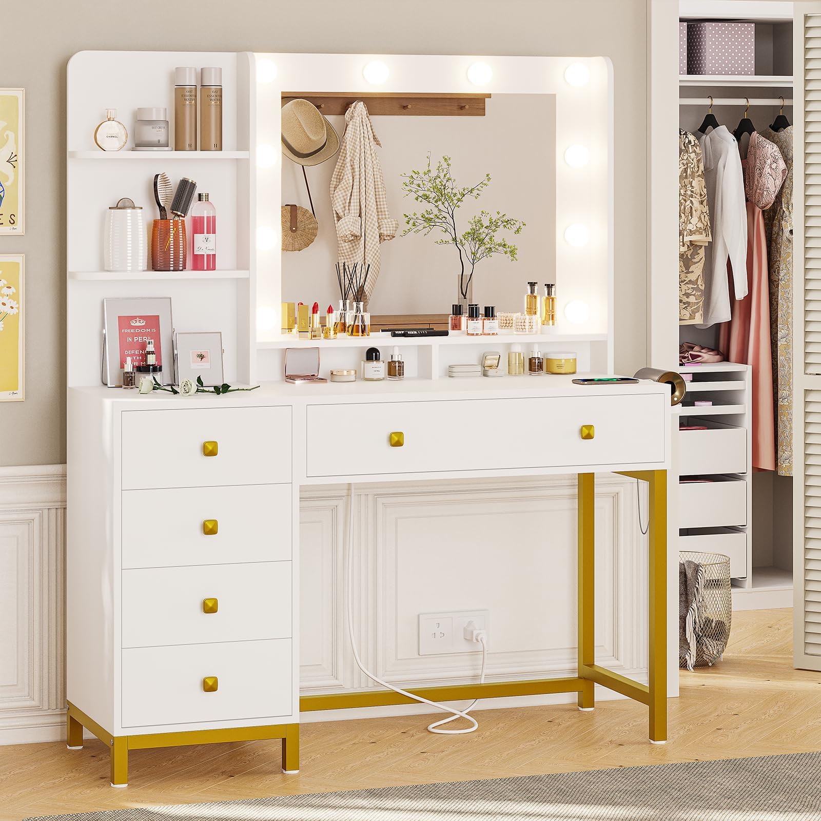 Amazon.com: Hasuit Vanity Desk with Mirror and Lights, Makeup Vanity ...