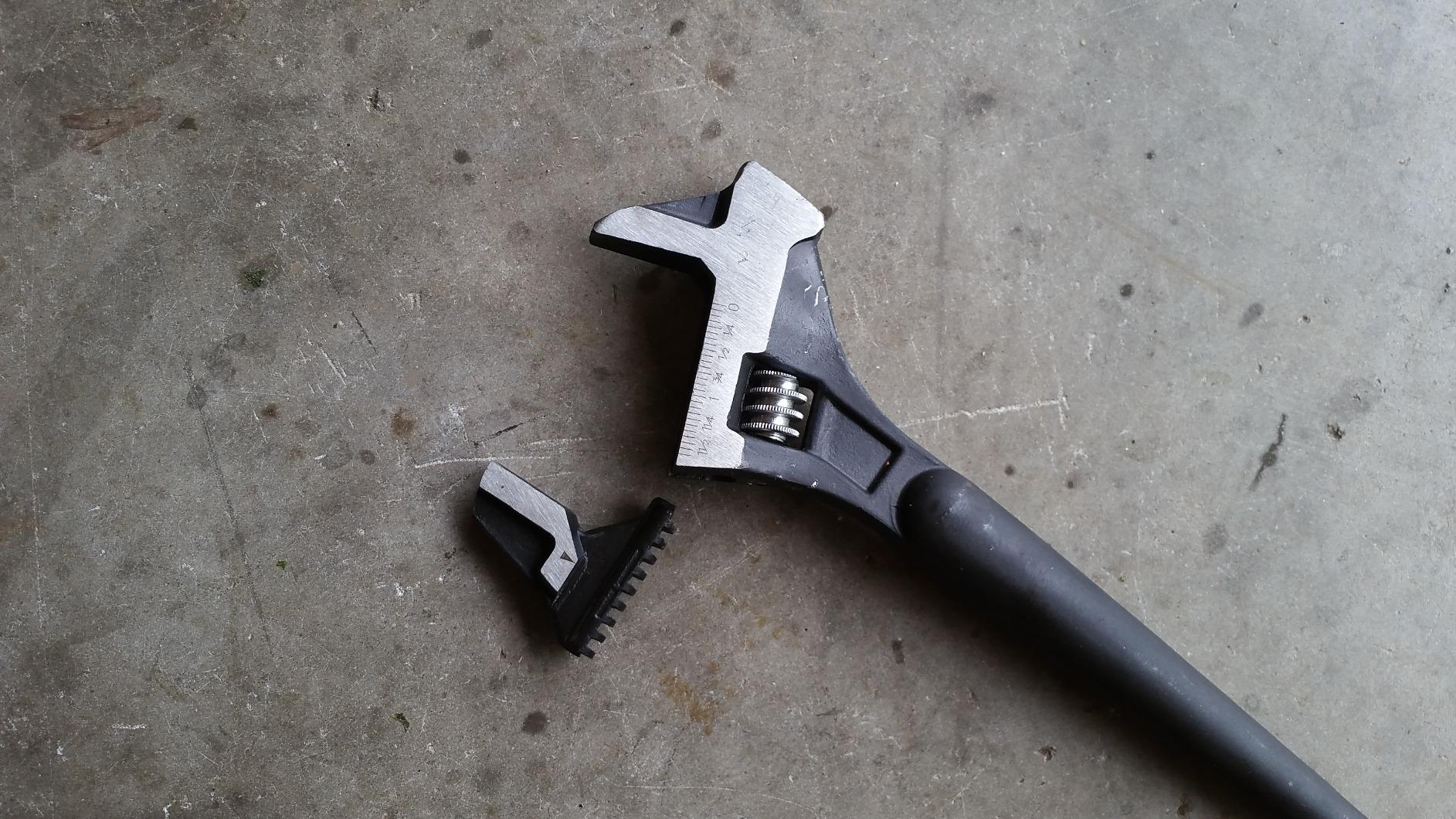 Drixet Heavy Duty 16” Adjustable Construction Multi-Spud Wrench – Iron ...