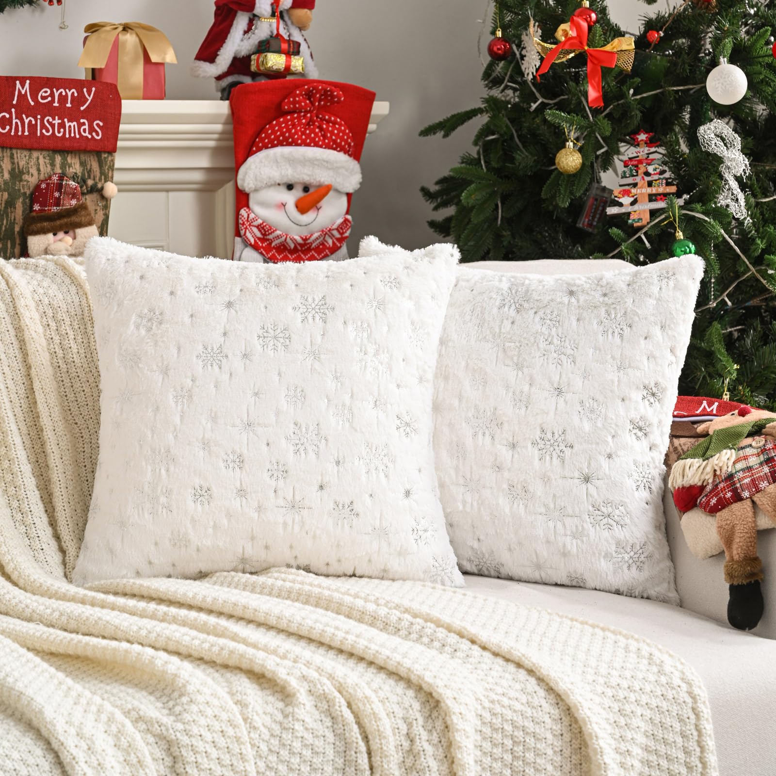 Amazon.com: FUTEI Christmas Snowflakes White Throw Pillow Covers 20x20 ...