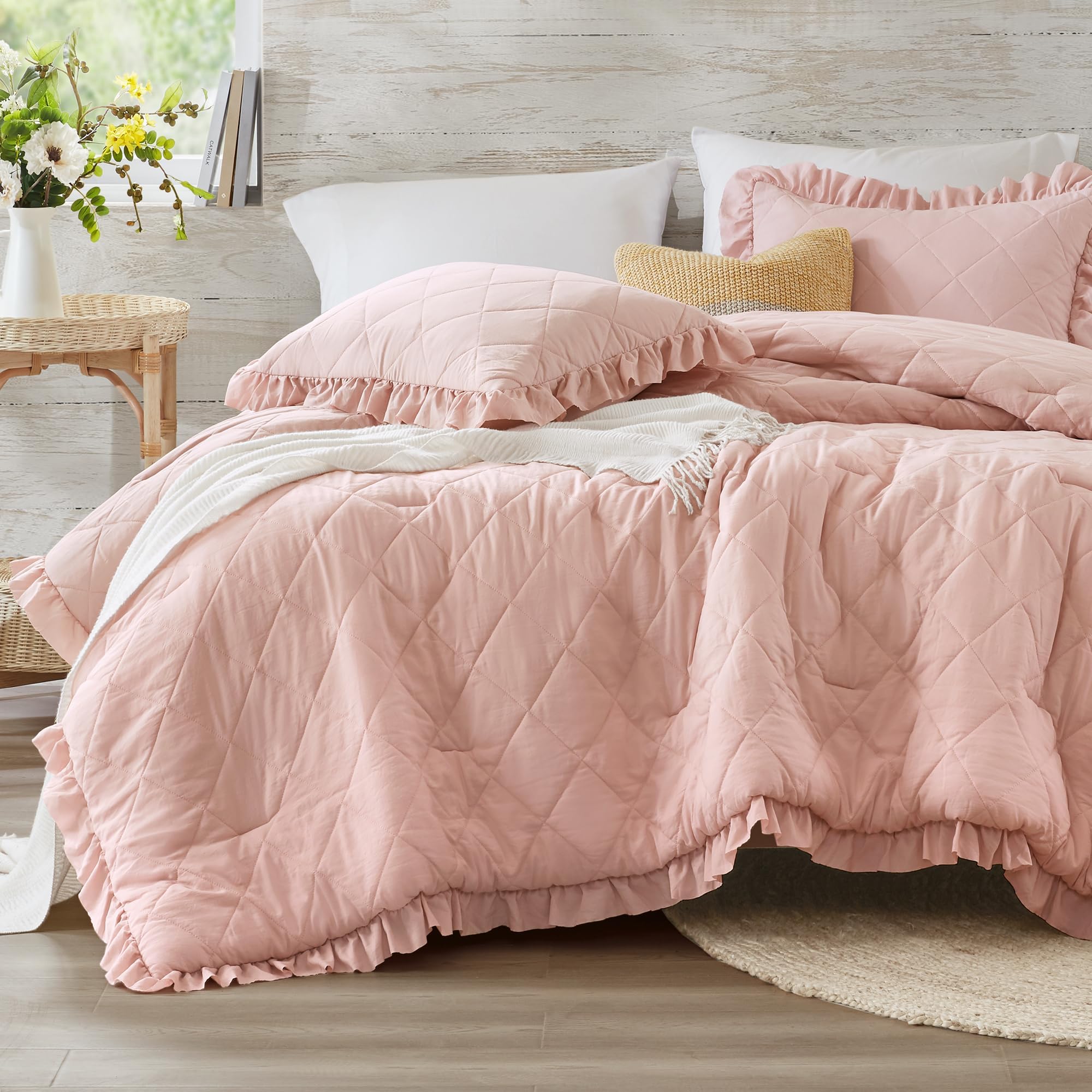 Amazon.com: Cupocupa Pink Ruffle King Size Comforter Set, Shabby Chic ...