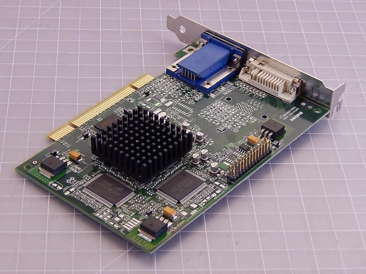 Matrox Millenium G450 DH AGP – Tarjeta gráfica (32 MB, DDR) : Amazon.es ...