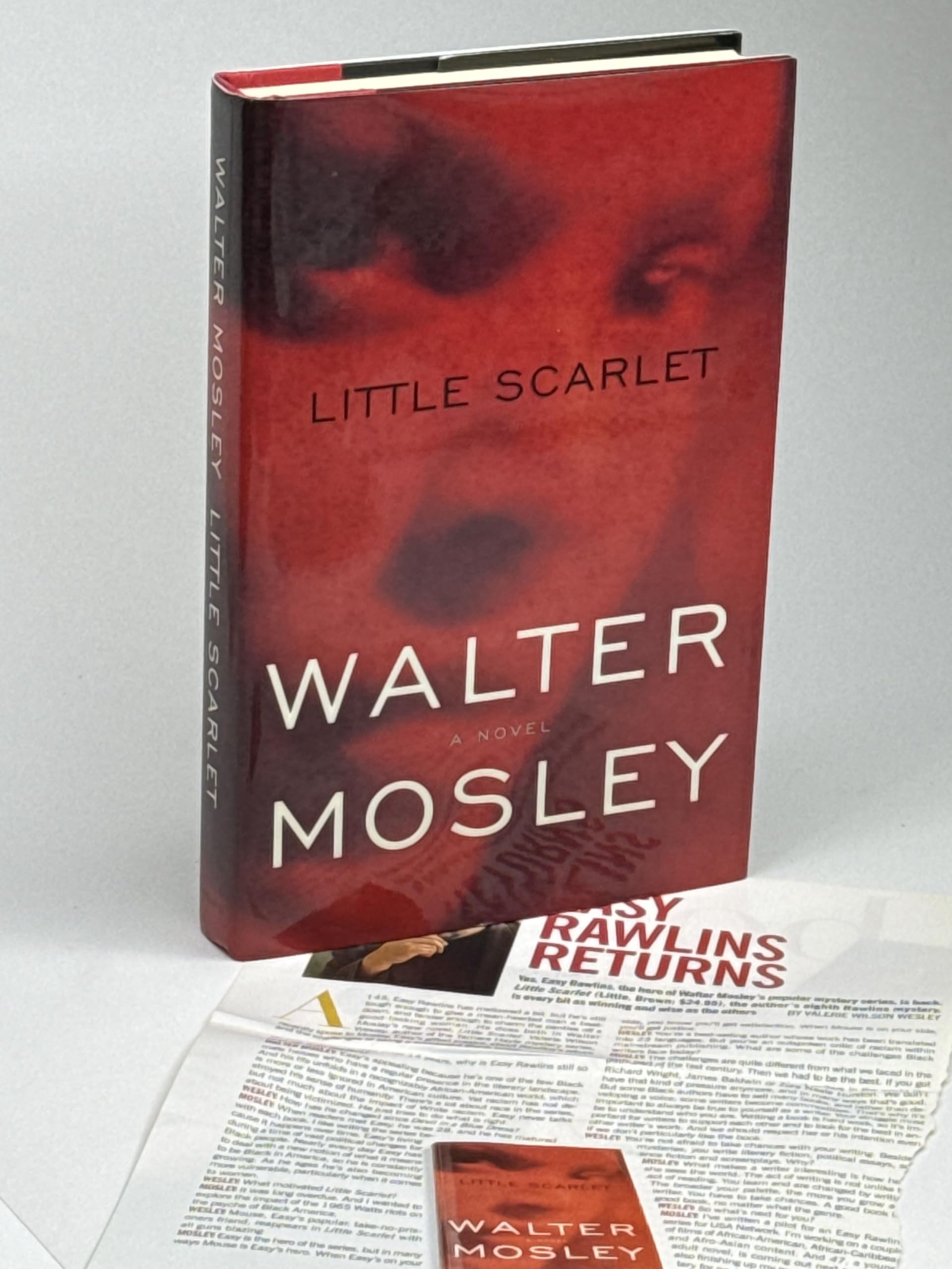 Little Scarlet: An Easy Rawlins Mystery: Mosley, Walter: 9780316073035 ...