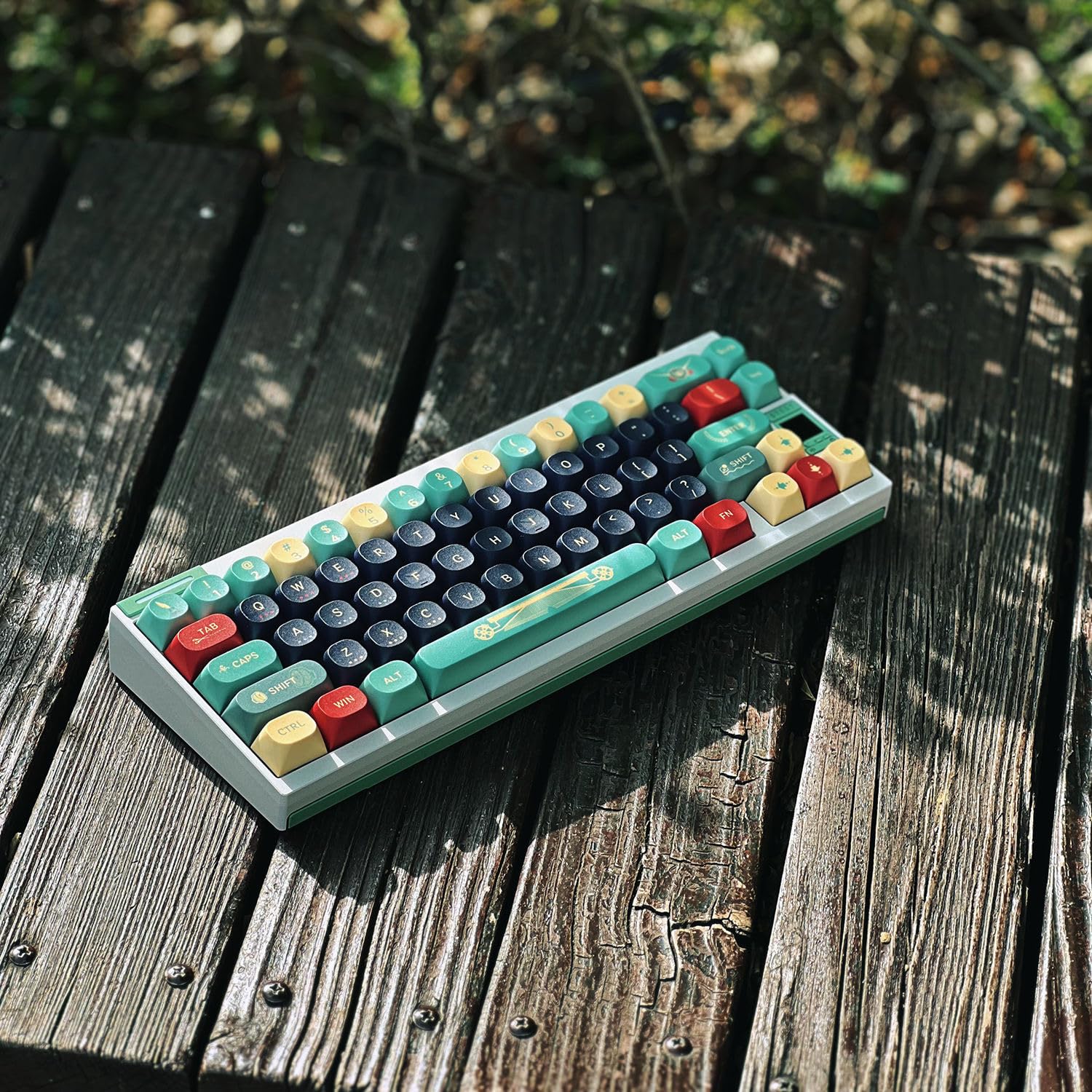 Amazon.com: Pusakoa Retro PBT Keycaps, Black Green MA Profile PBT Dye ...