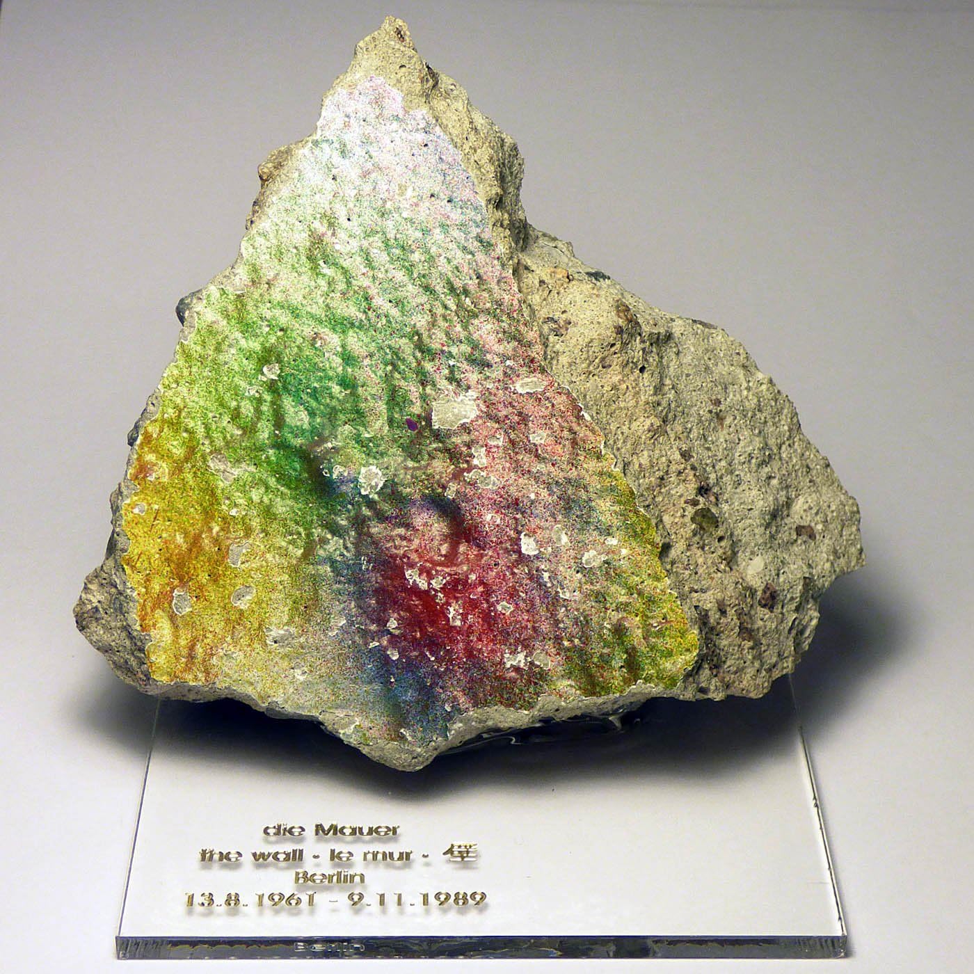 Amazon.com: Real Piece of the BERLIN WALL with Certificate of ...