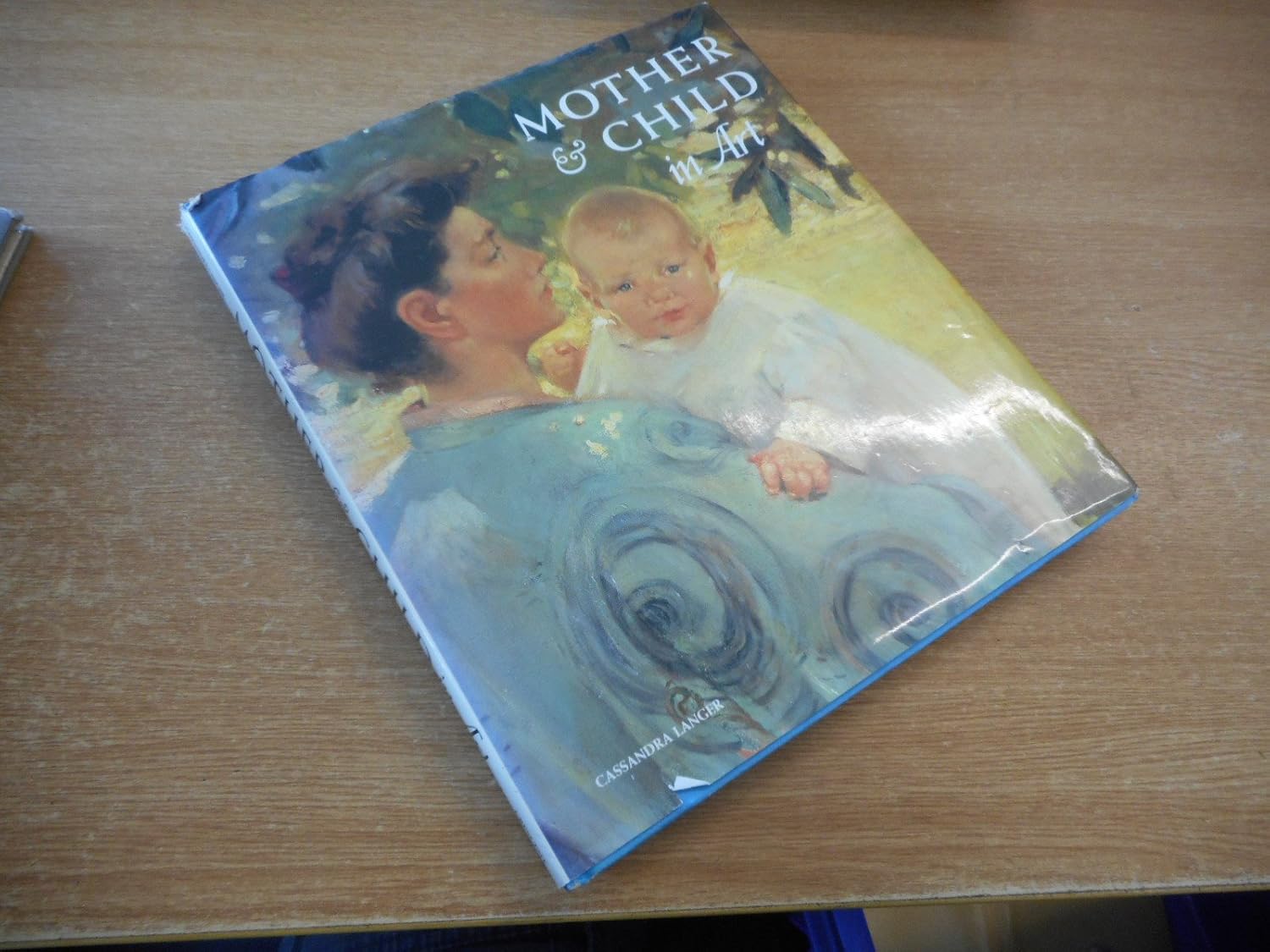 Mother & Child in Art: Cassandra L. Langer: 9780517056653: Amazon.com ...