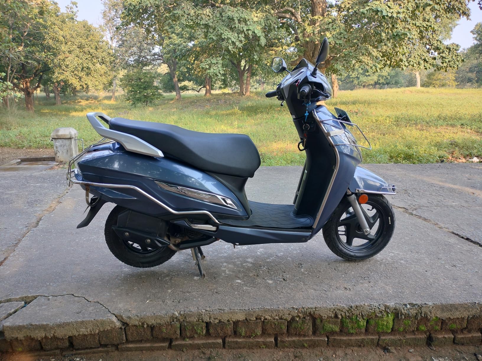 Pidilite Motomax Shiner Multi surface Spray Polish 100 ml| Instantly ...