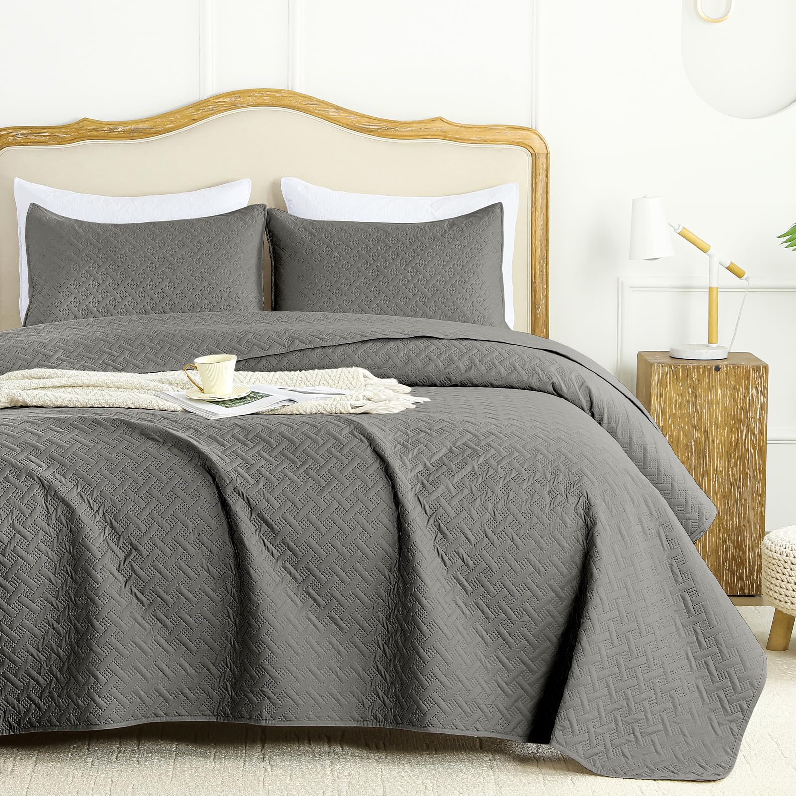 Amazon.com: FLYMME Dark Grey King Quilt Bedspreads, 3 Pieces ...