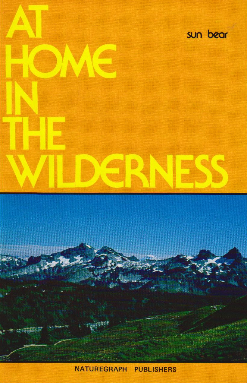 At Home in the Wilderness: Sun Bear: 9780879610043: Amazon.com: Books